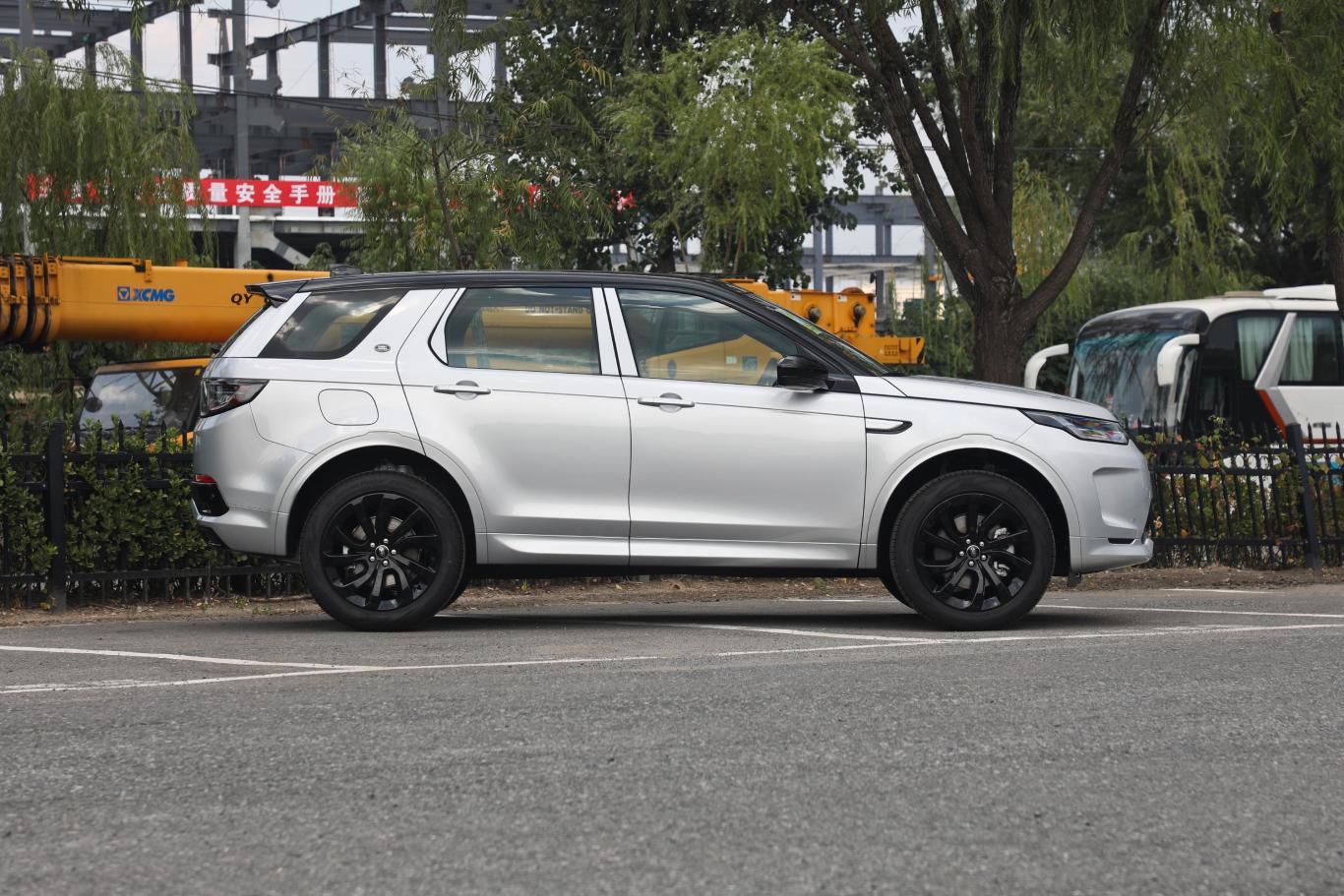 【发现运动改款 249PS R-Dynamic S 性能版 5座正侧车头向右水平图片-汽车图片大全】-易车