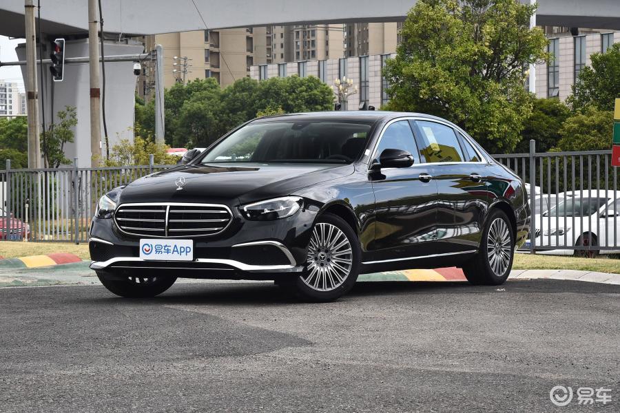【奔驰E级2023款E 300 L 豪华型侧前45度车头向左水平汽车图片-汽车图片大全】-易车