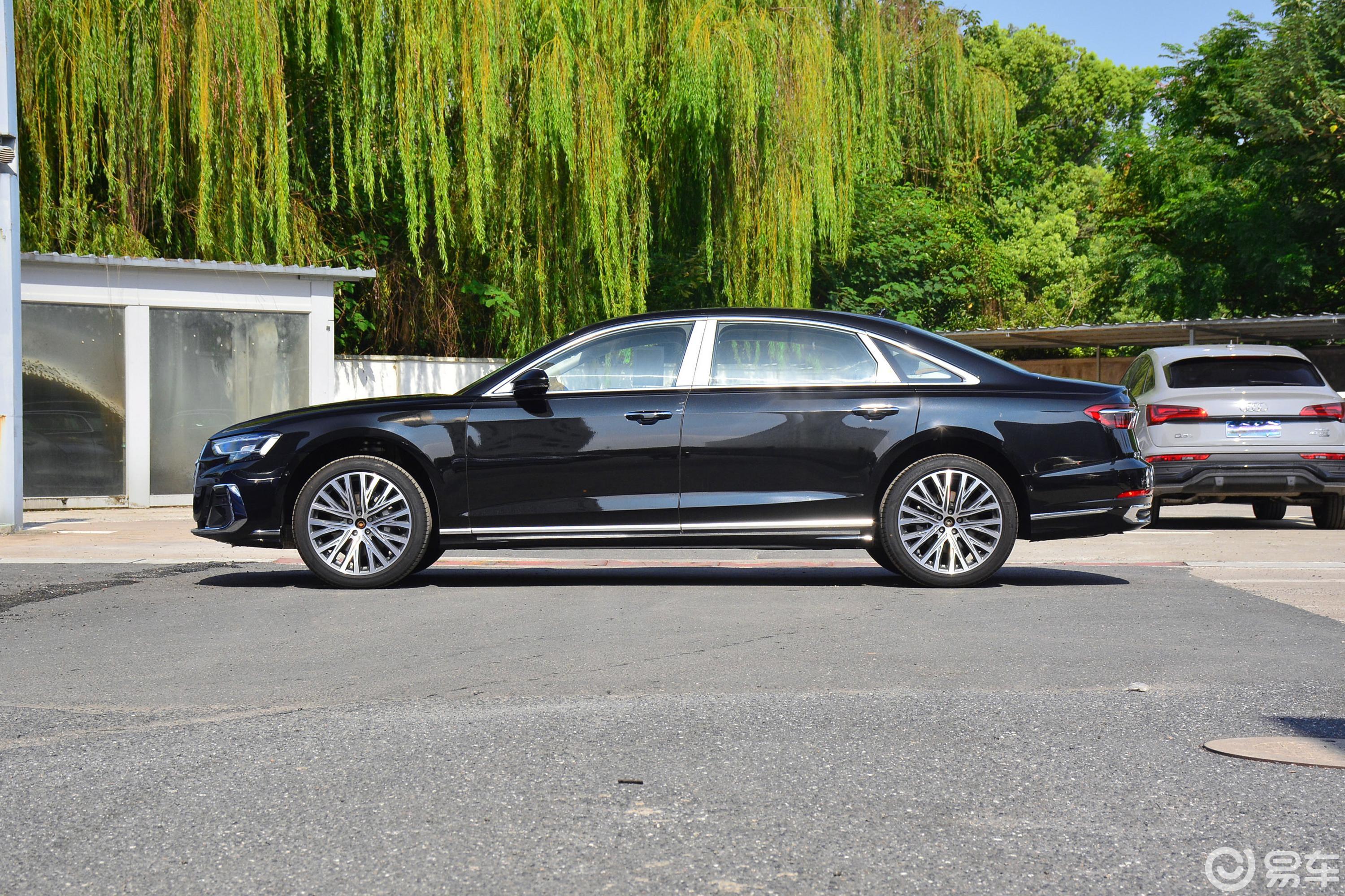 【奥迪A8改款 A8L 50 TFSI quattro 尊享型正侧车头向左水平图片-汽车图片大全】-易车