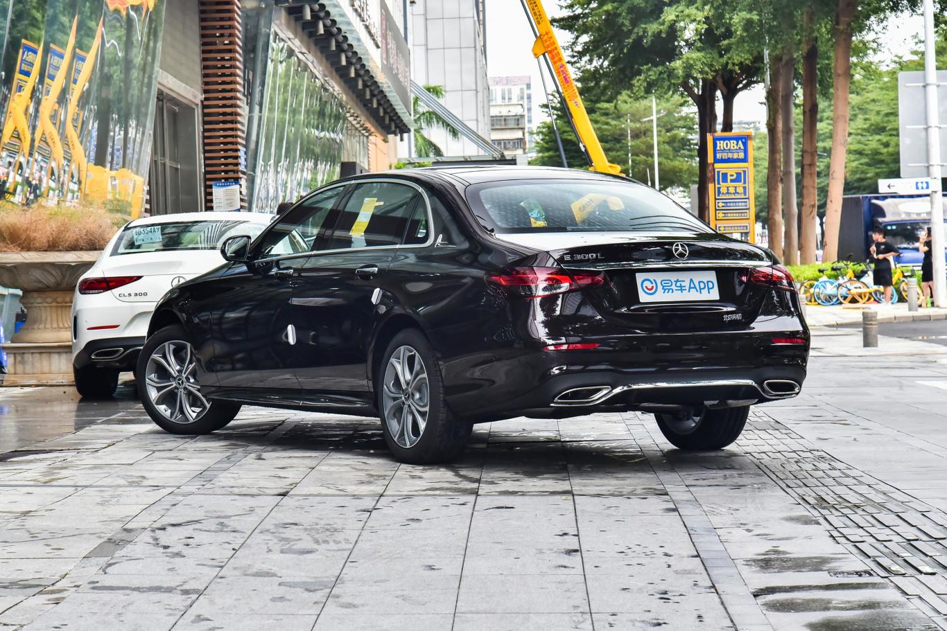 【奔驰E级E 300 L 运动时尚型侧后45度车头向左水平图片-汽车图片大全】-易车