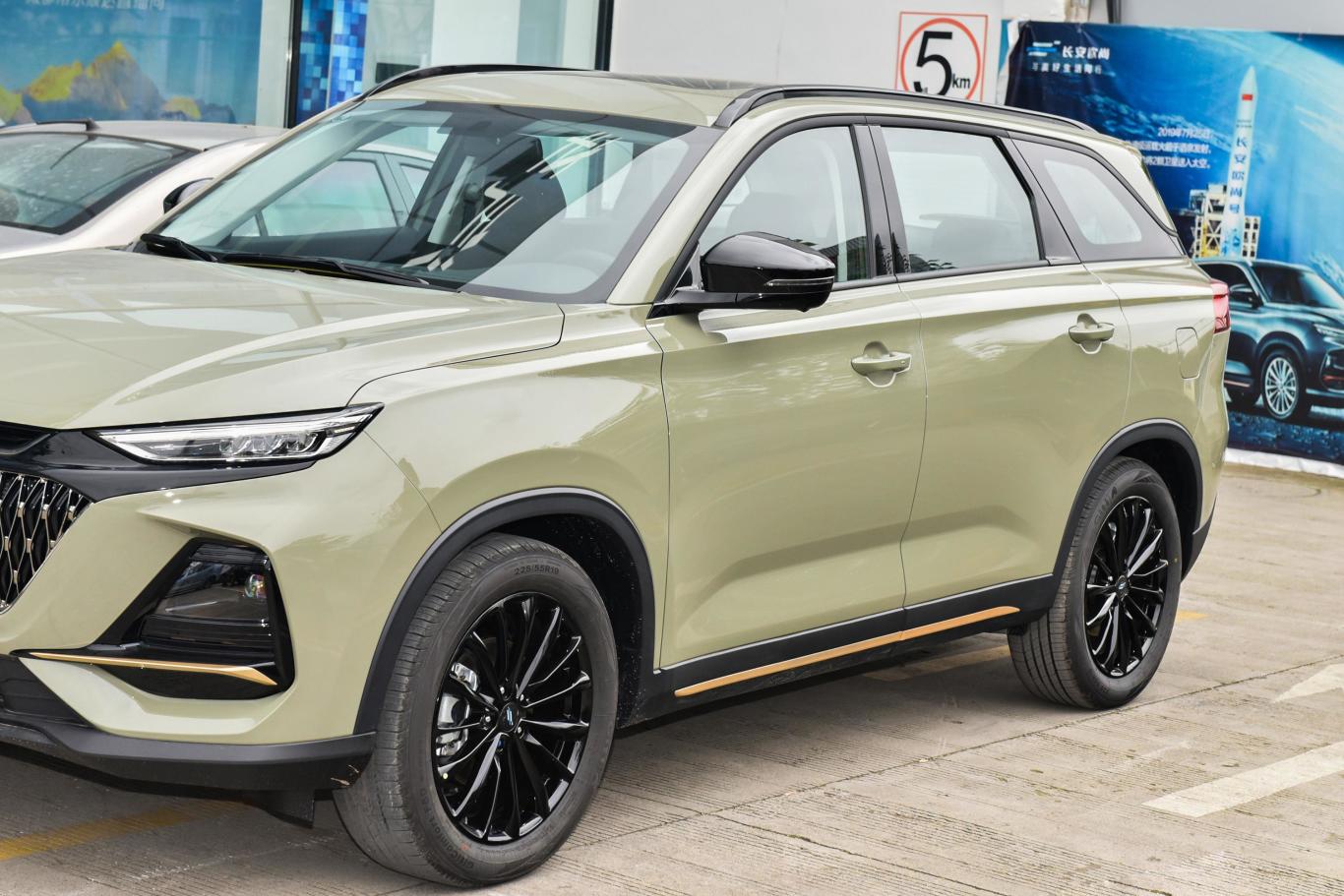 【长安欧尚X7 PLUS1.5T 双离合乐游版 5座外观细节图片-汽车图片大全】-易车