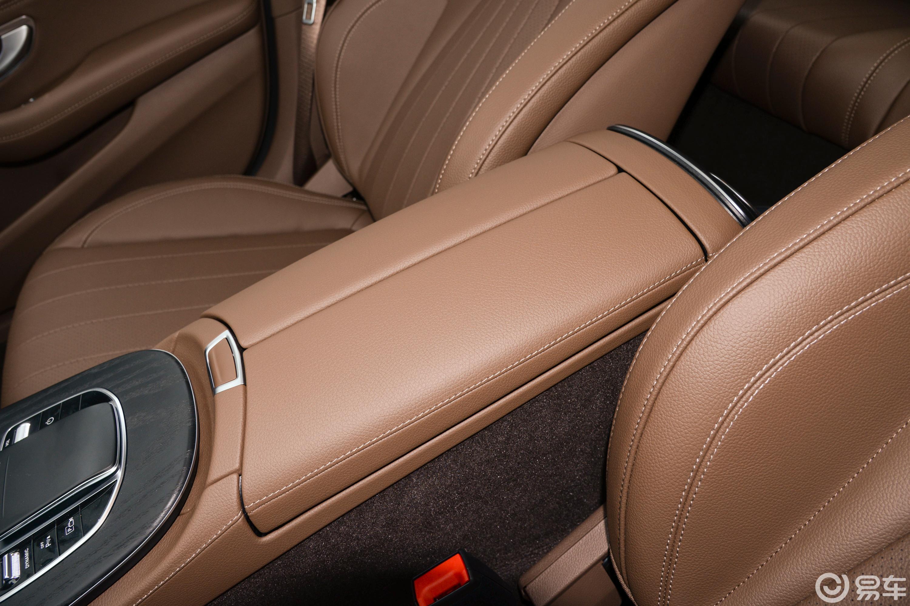 【奔驰E级 插电混动E 350 e L 插电式混合动力轿车前排中央扶手图片-汽车图片大全】-易车
