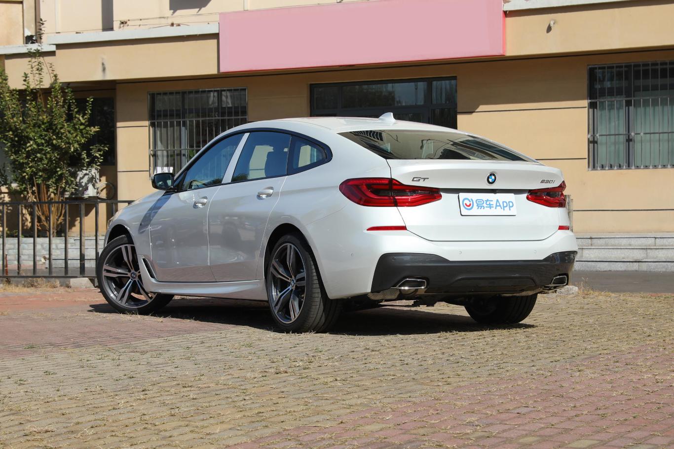 【宝马6系GT630i M运动套装侧后45度车头向左水平图片-汽车图片大全】-易车