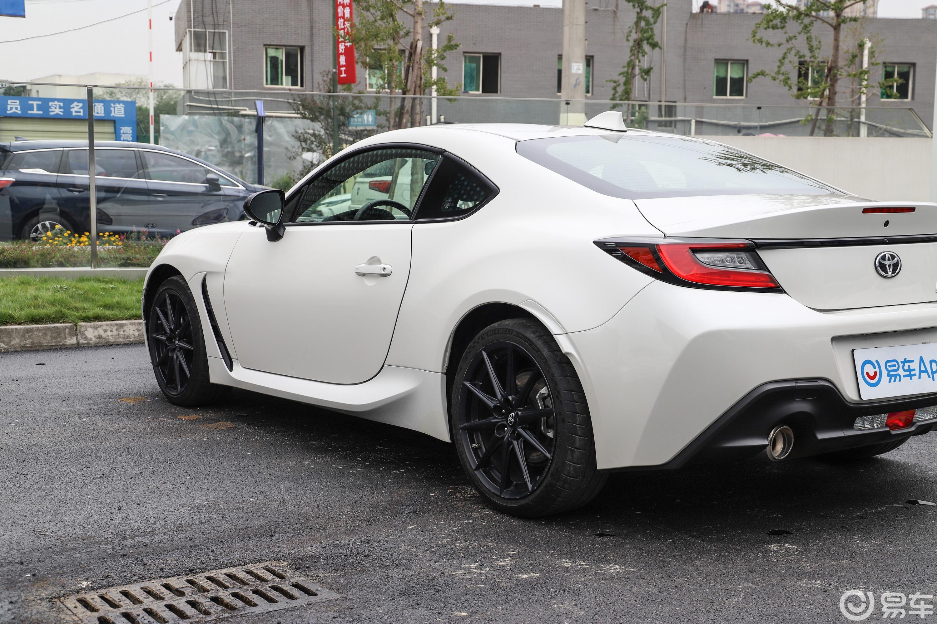 【丰田86GR 86 2.4L 手动版外观细节图片-汽车图片大全】-易车