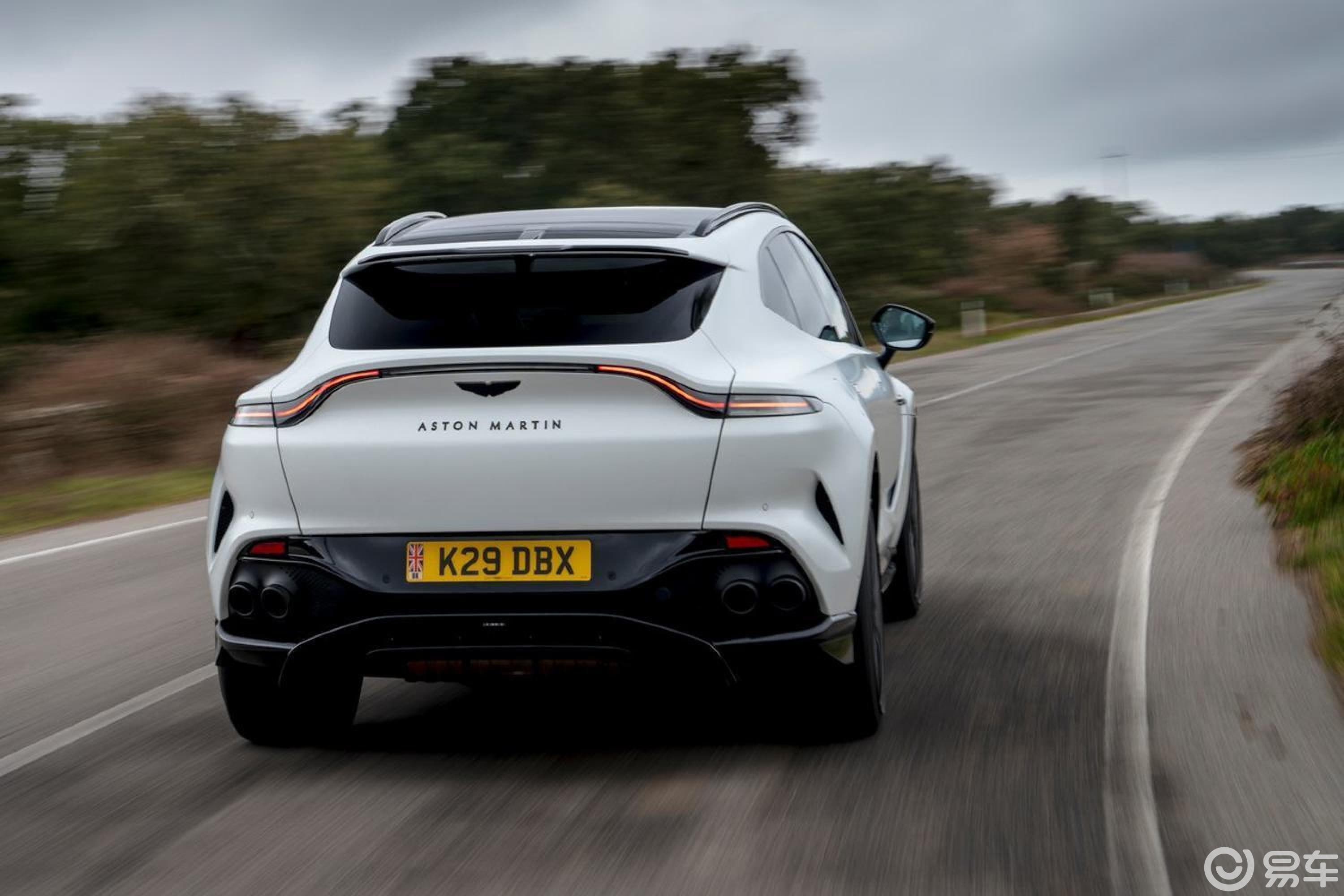 【阿斯顿·马丁DBX图片-汽车图片大全】-易车