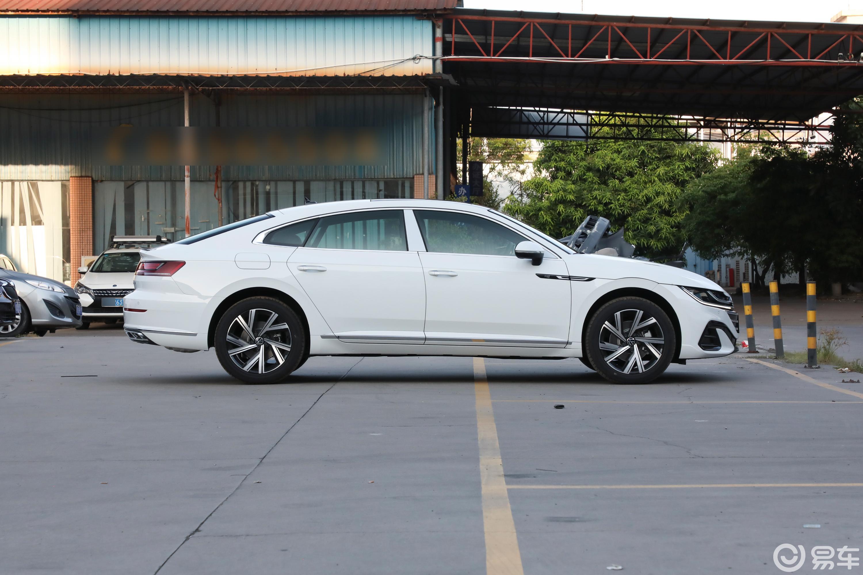 【一汽-大众CC330TSI 炫目版正侧车头向右水平图片-汽车图片大全】-易车