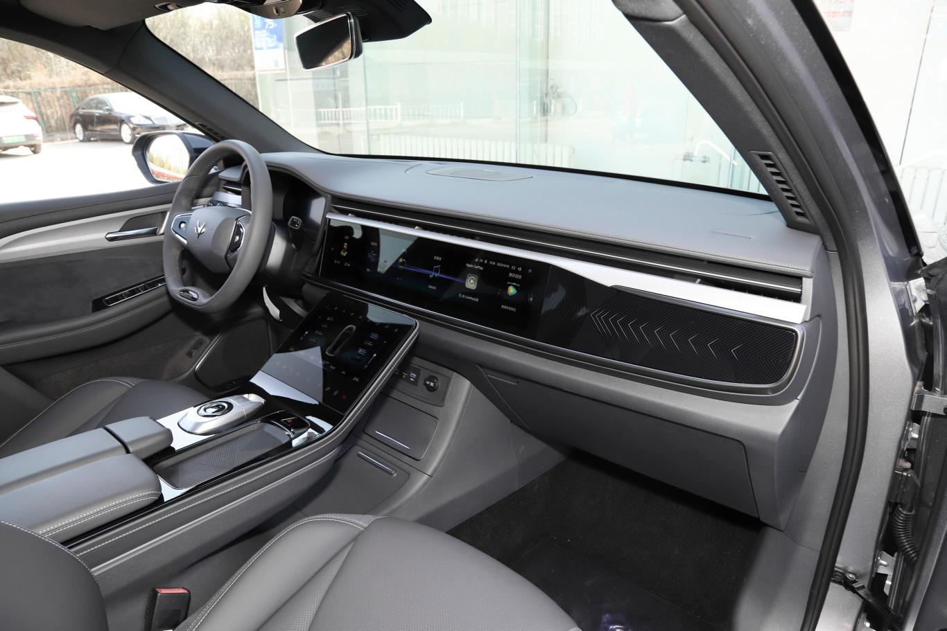 【极狐 阿尔法T653S+ 电机160kW内饰全景副驾驶员方向图片-汽车图片大全】-易车