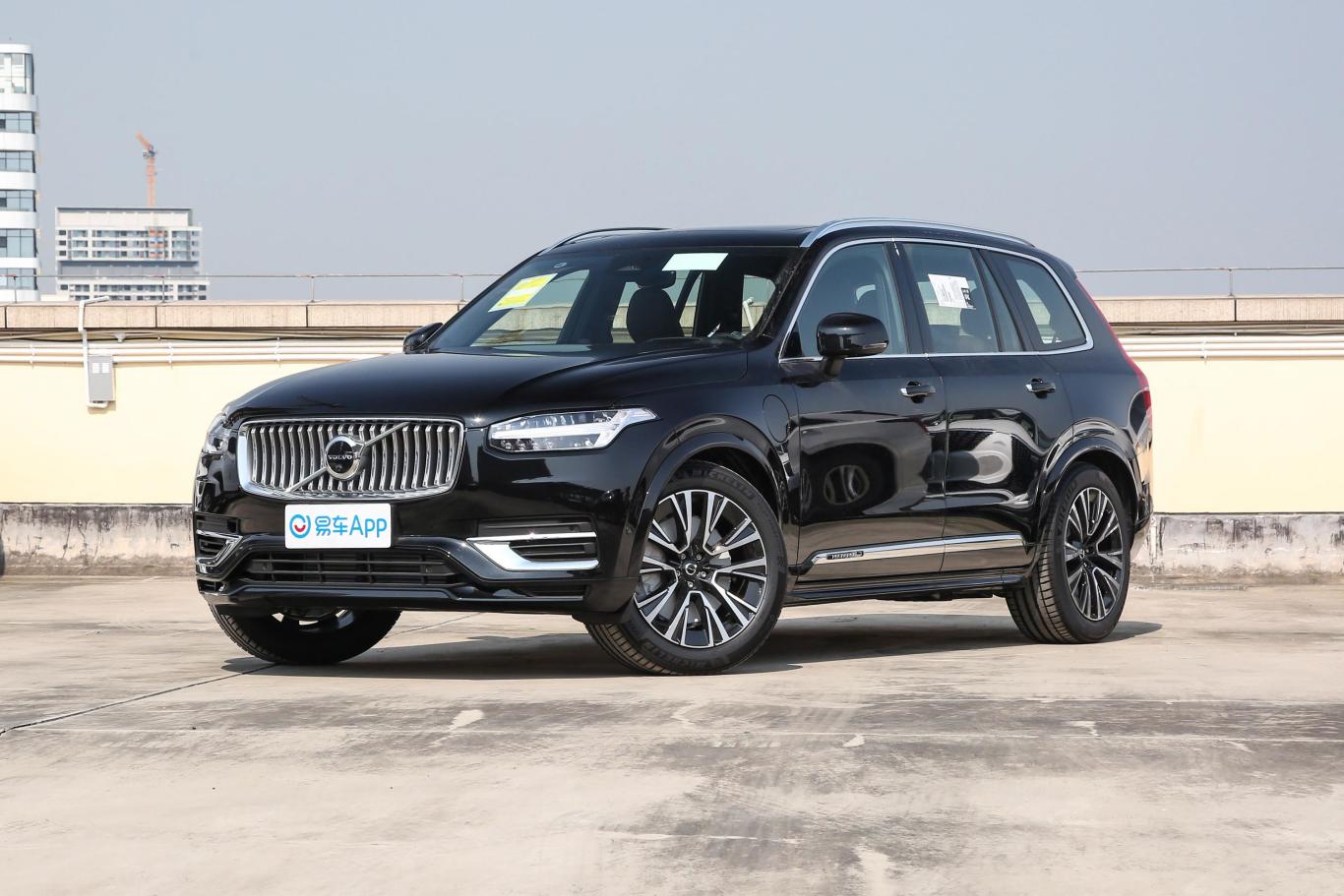 【沃尔沃XC90 插电混动T8 62km 长续航智尊豪华版侧前45度车头向左水平图片-汽车图片大全】-易车