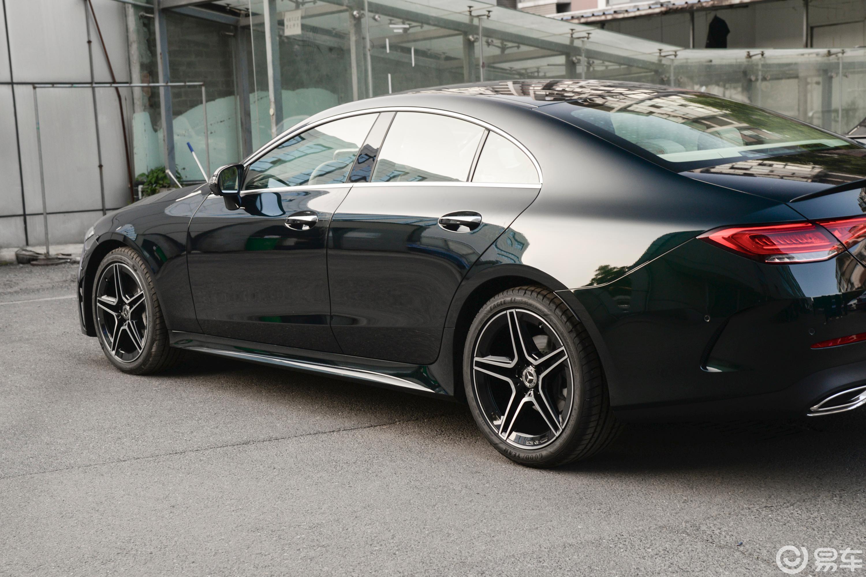 【2023款 CLS 300 豪华型汽车图片-汽车图片大全】-易车