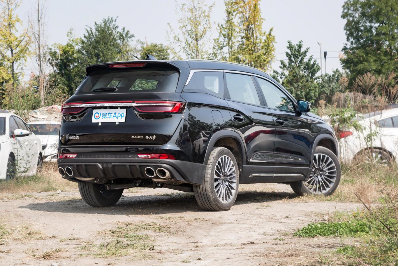 【捷途X90子龙 2.0T 常胜版 5座侧后45度车头向右水平图片-汽车图片大全】-易车