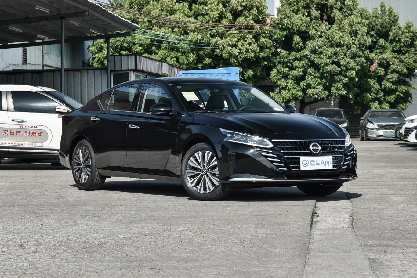 【天籁2.0L XL-TLS 悦享版侧前45度车头向右水平图片-汽车图片大全】-易车