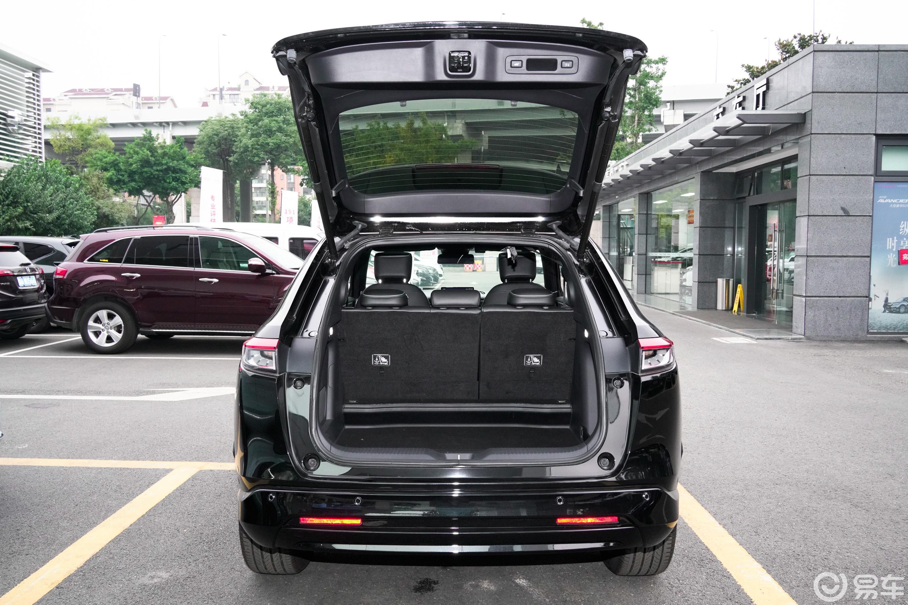 【e:NP1 极湃1510km 绽极版后备箱图片-汽车图片大全】-易车