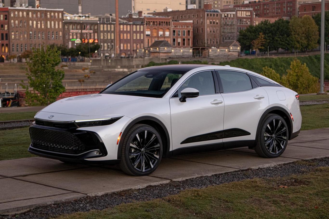 【皇冠SportCross图片-汽车图片大全】-易车