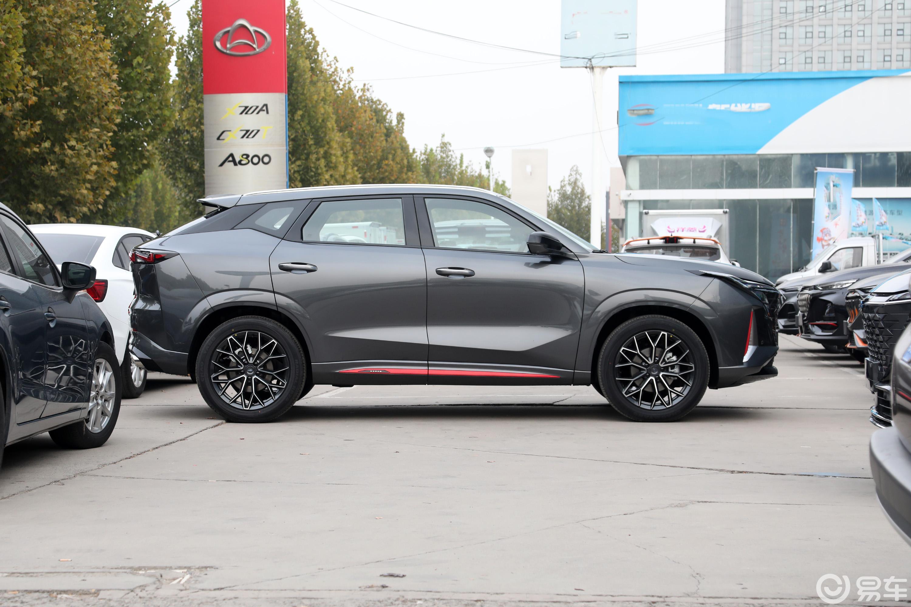 【长安欧尚Z61.5T 双离合智领型城市版正侧车头向右水平图片-汽车图片大全】-易车