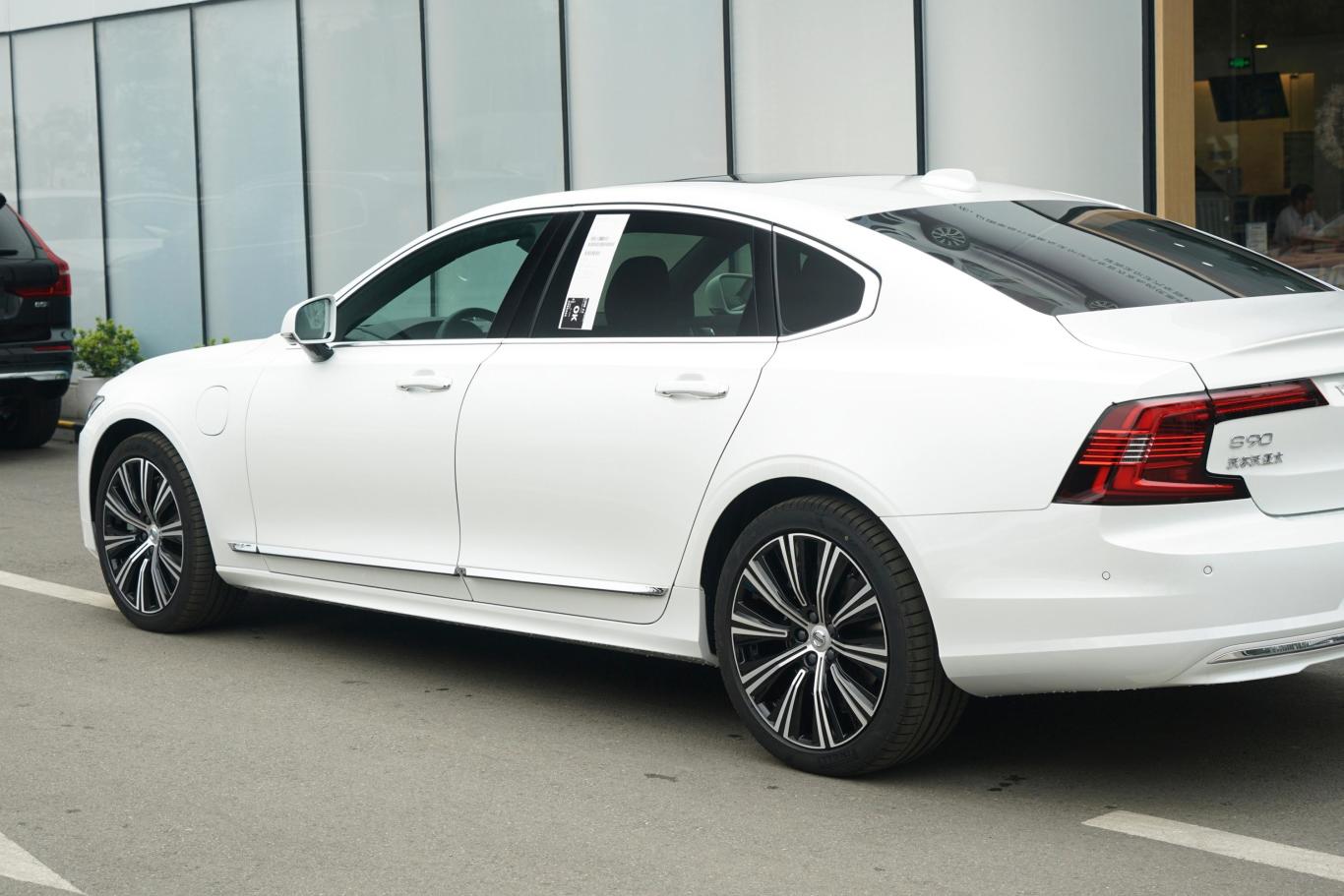 【沃尔沃S90 RECHARGET8 长续航 智雅豪华版外观细节图片-汽车图片大全】-易车