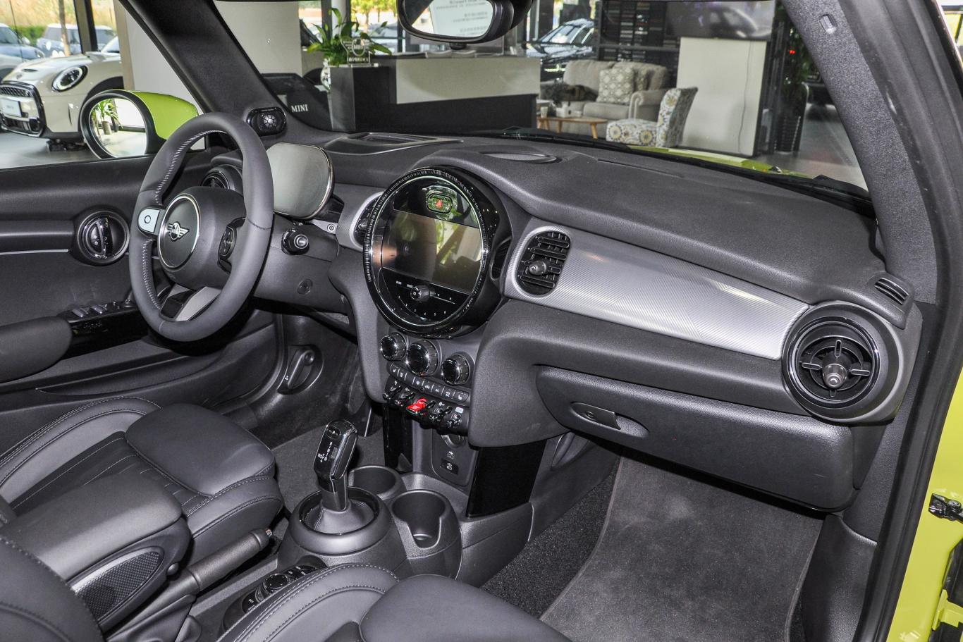 【MINI CABRIO改款 2.0T COOPER S CABRIO 艺术家内饰全景副驾方向图片-汽车图片大全】-易车