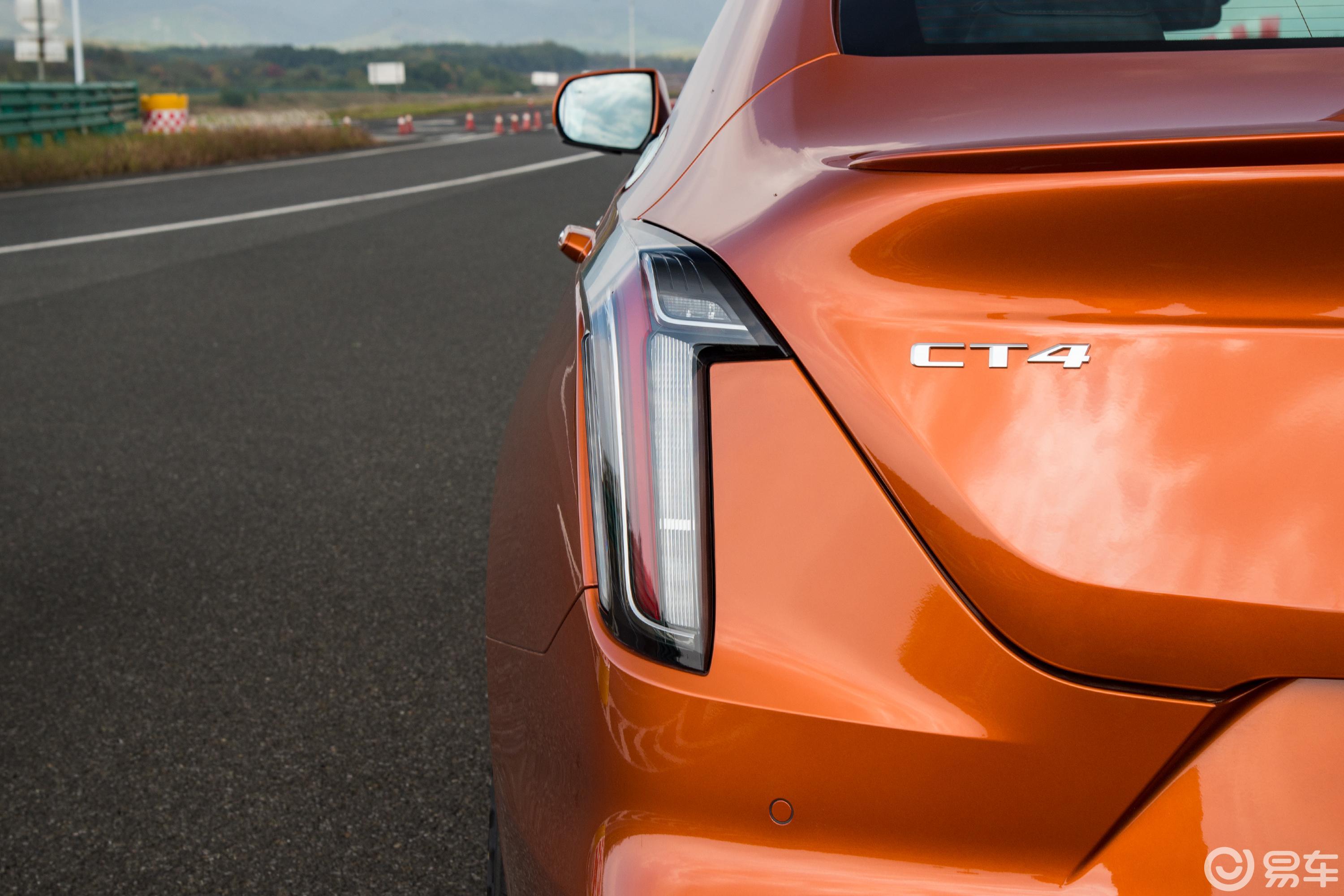 【凯迪拉克CT425T 豪华版外观灯组图片-汽车图片大全】-易车