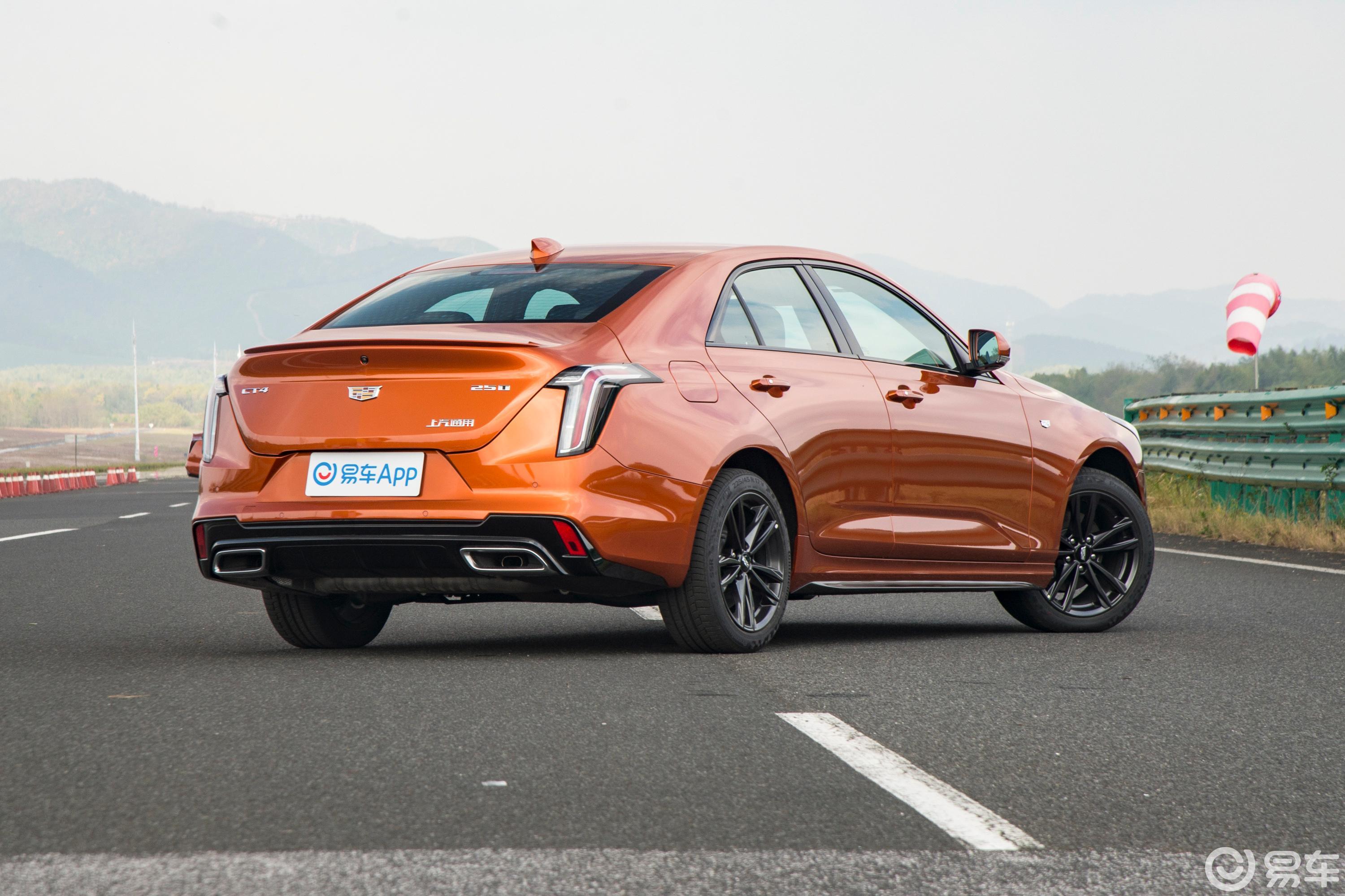 【凯迪拉克CT425T 豪华版侧后45度车头向右水平图片-汽车图片大全】-易车