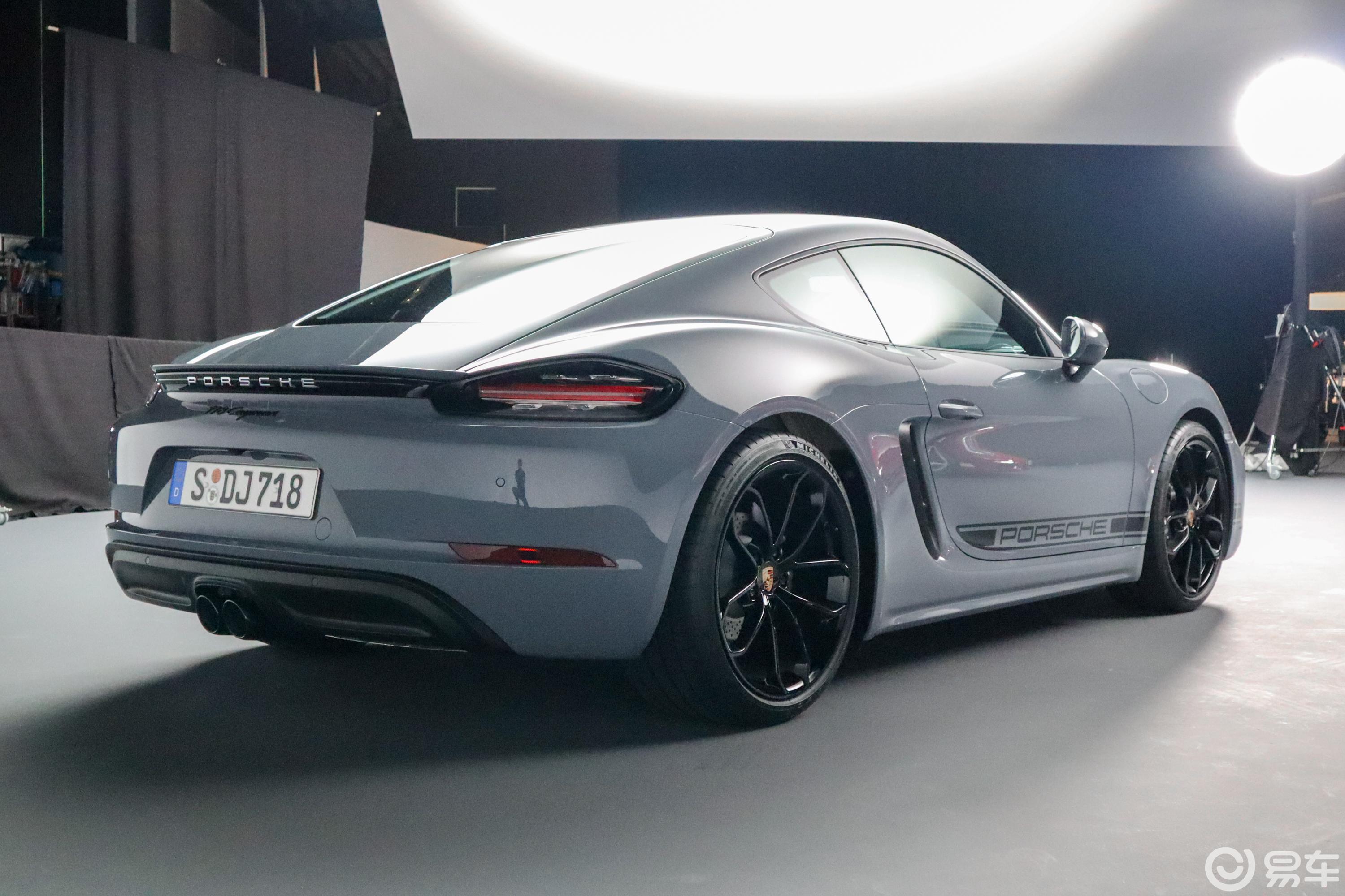 【保时捷718Cayman Style Edition 2.0T侧后45度车头向右水平图片-汽车图片大全】-易车