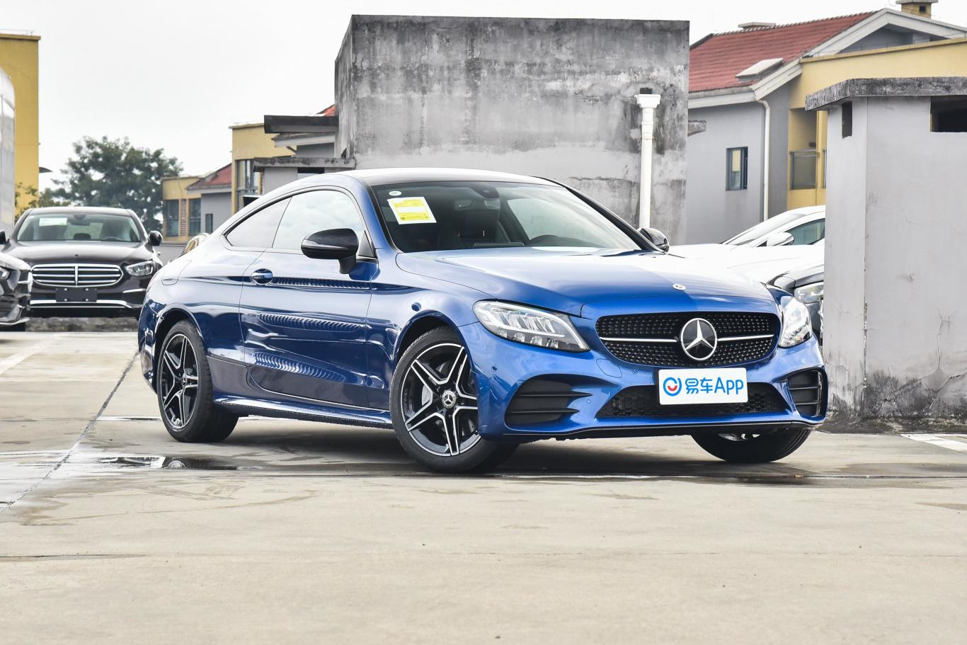 【奔驰C级(进口)C 260 轿跑车侧前45度车头向右水平图片-汽车图片大全】-易车