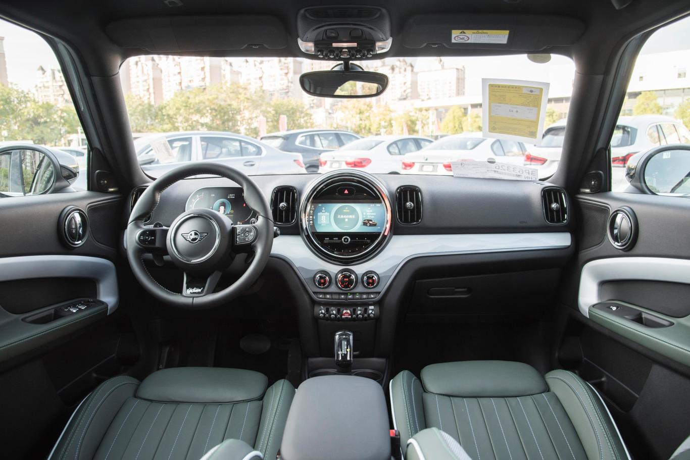 【MINI COUNTRYMAN2.0T COOPER S ALL4 不羁特别版内饰全景正拍图片-汽车图片大全】-易车