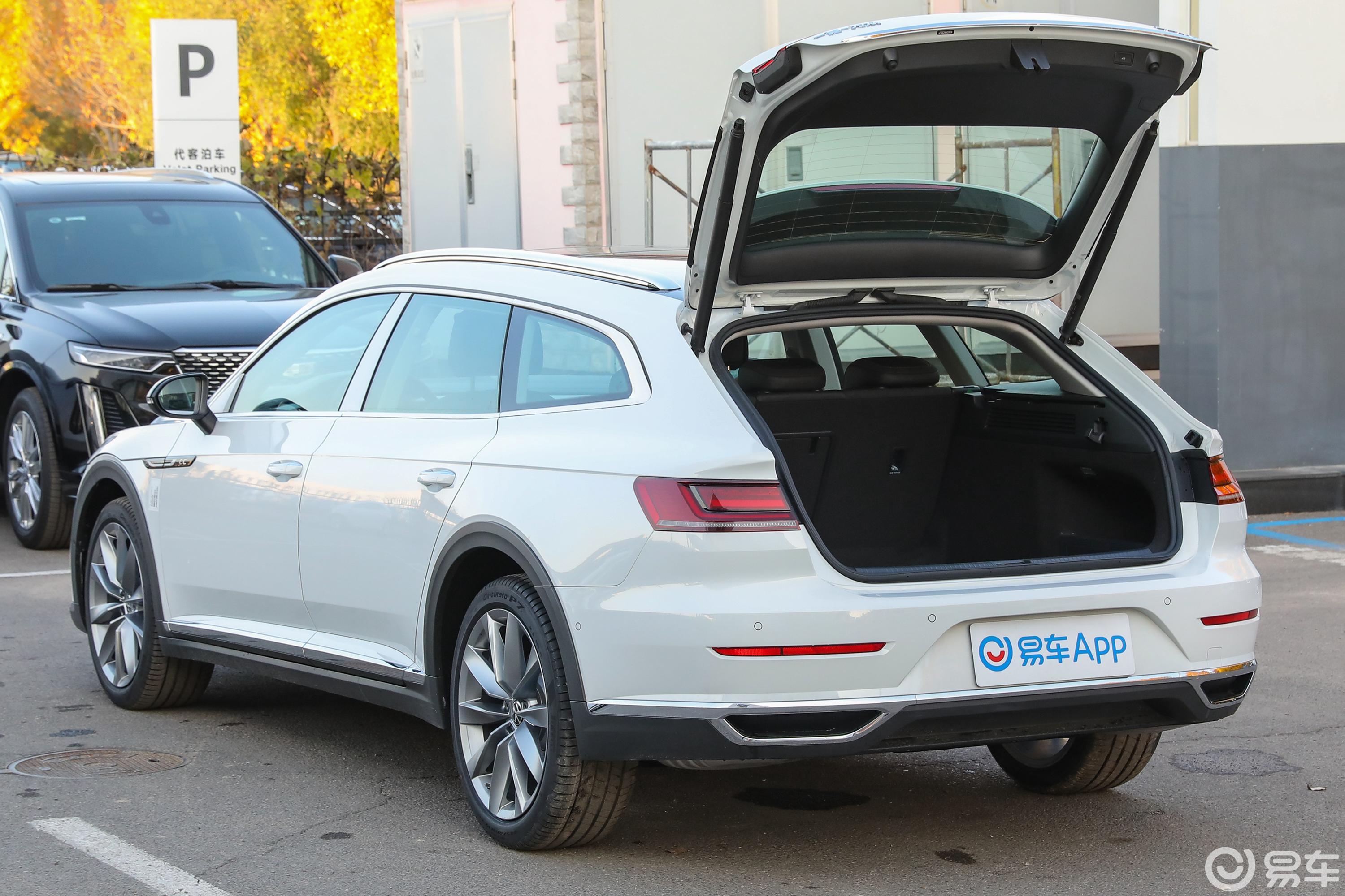 【一汽-大众CC猎装车 380TSI 猎心版后备厢开启45度侧拍图片-汽车图片大全】-易车