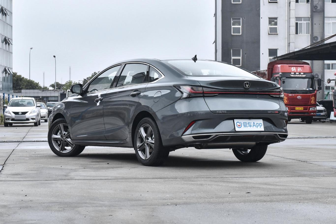 【锐程PLUS1.5T 尊贵型侧后45度车头向左水平图片-汽车图片大全】-易车