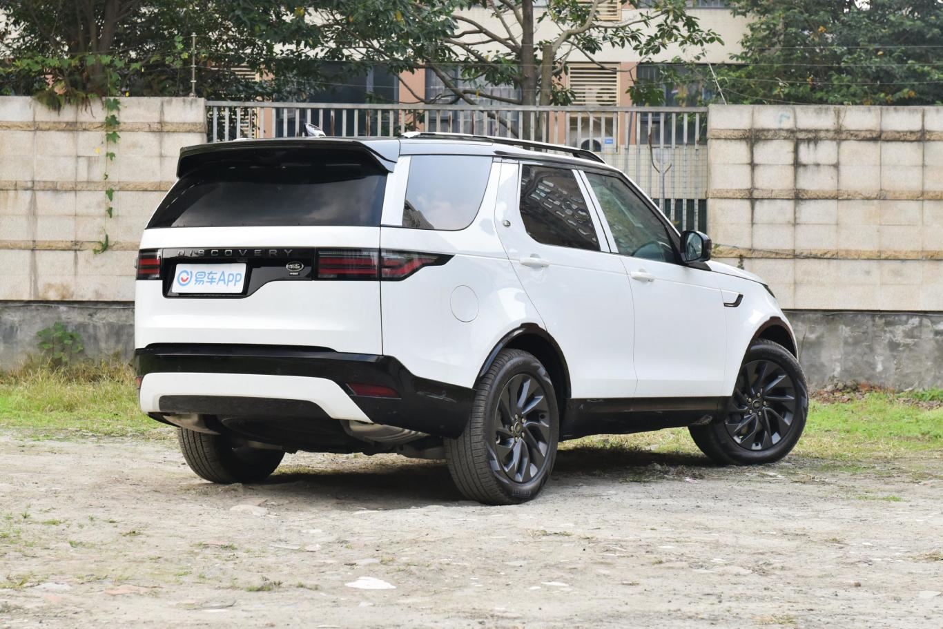 【发现改款 3.0T 360PS R-Dynamic S侧后45度车头向右水平图片-汽车图片大全】-易车