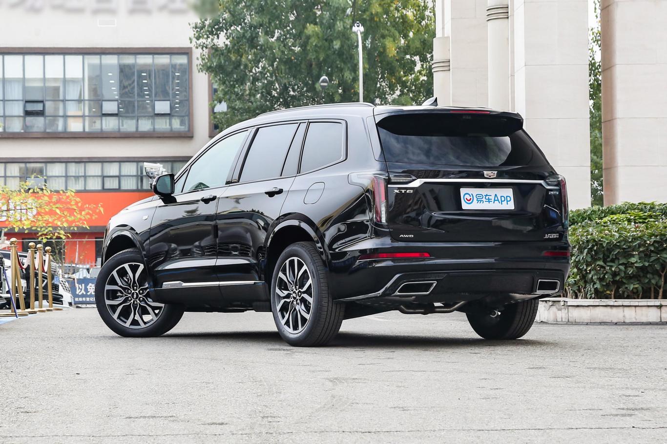 【凯迪拉克XT6轻混 120周年纪念版 2.0T 四驱铂金型 6座侧后45度车头向左水平图片-汽车图片大全】-易车