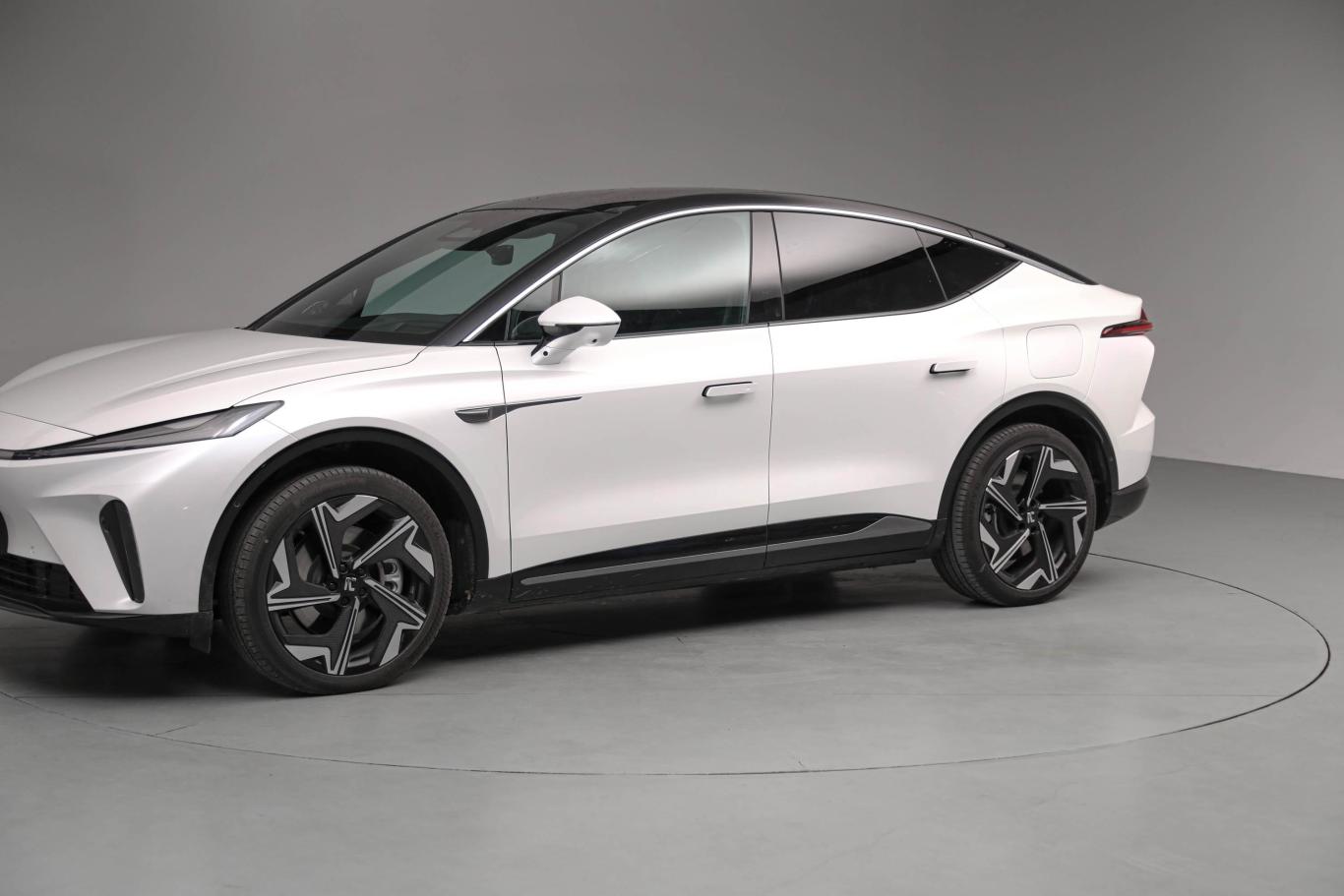 【飞凡R7606km 四驱性能屏霸Pro版外观细节图片-汽车图片大全】-易车