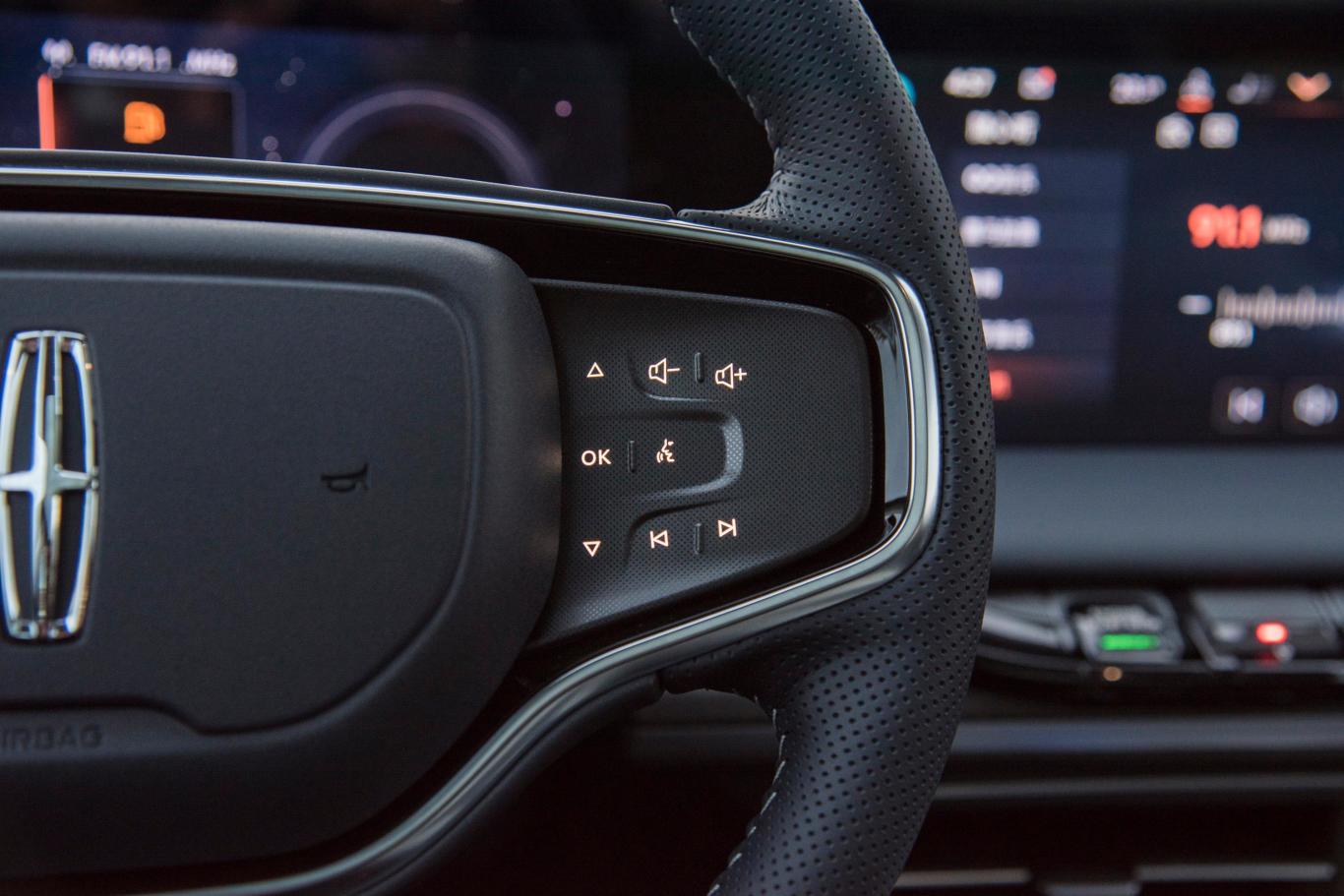 【林肯Zi酷 2.0T 尊尚版右侧方向盘功能按键图片-汽车图片大全】-易车