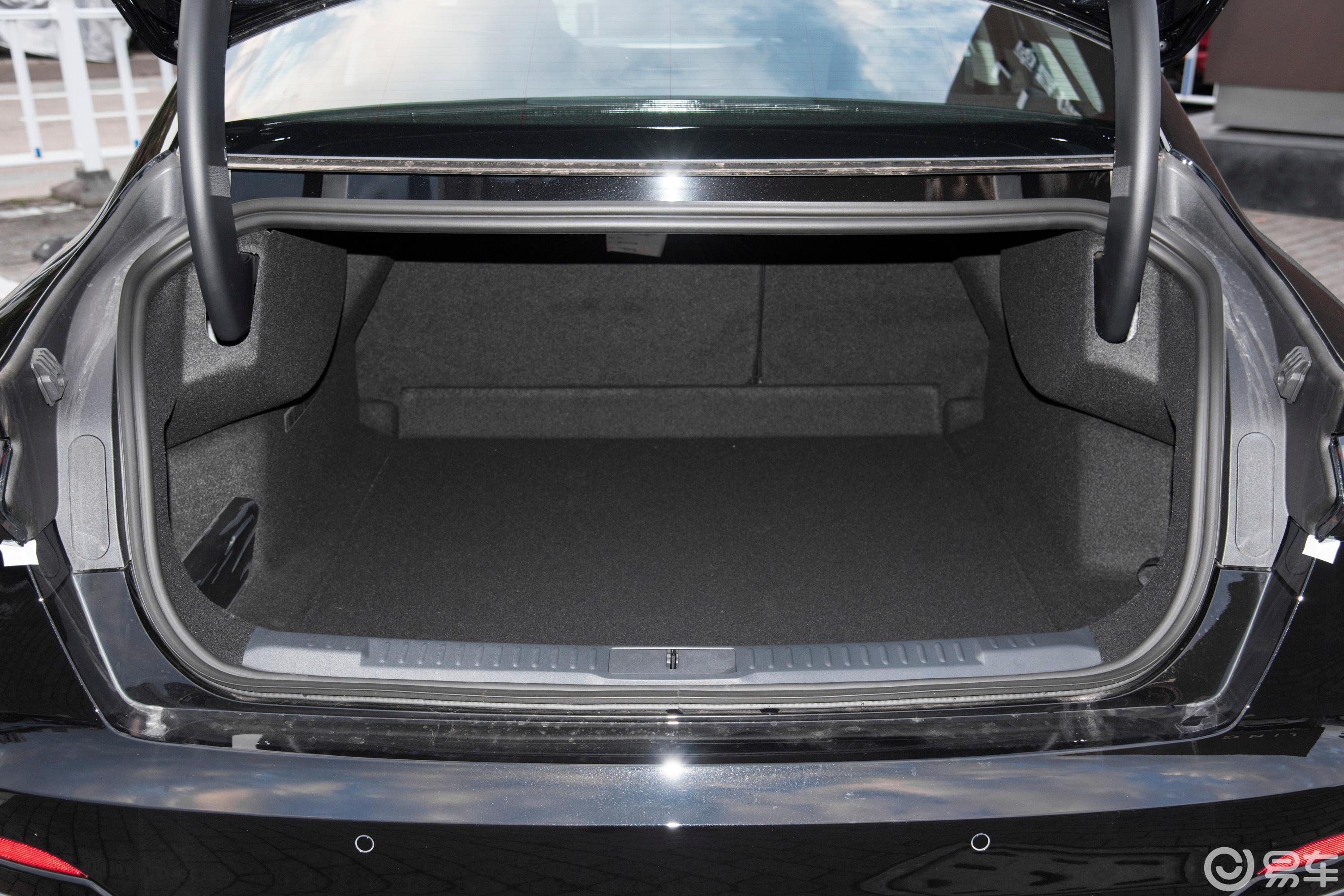 【林肯Zi酷 2.0T 尊尚版后备厢空间特写图片-汽车图片大全】-易车