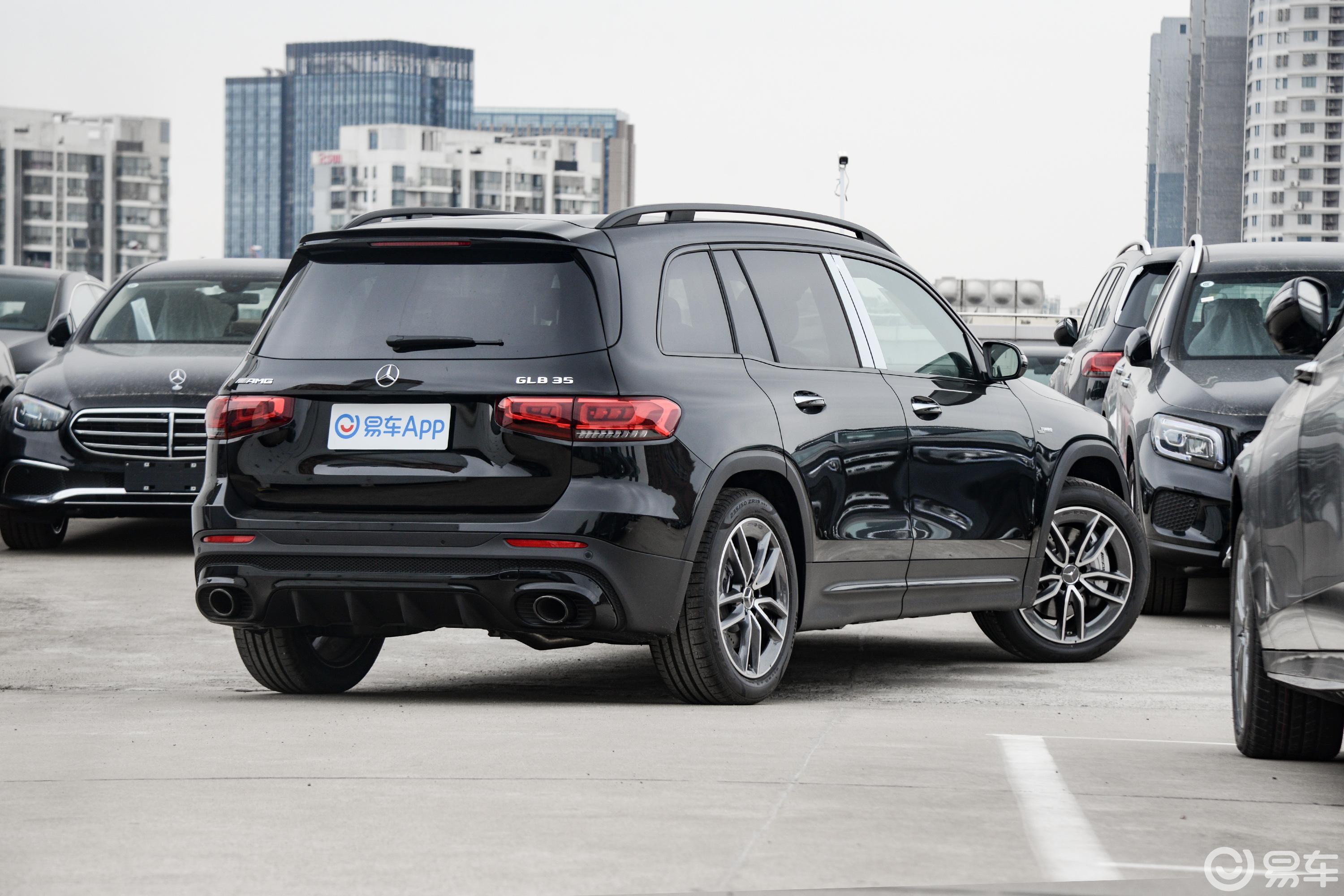 【奔驰GLB AMGAMG GLB 35 4MATIC侧后45度车头向右水平图片-汽车图片大全】-易车