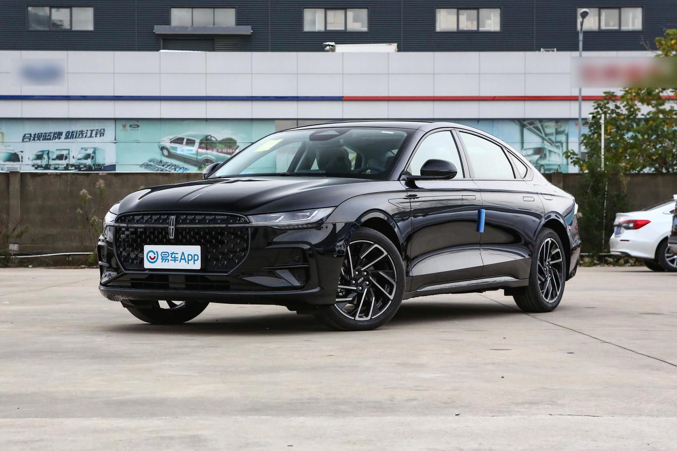 【林肯Zi酷 2.0T 尊逸版侧前45度车头向左水平图片-汽车图片大全】-易车