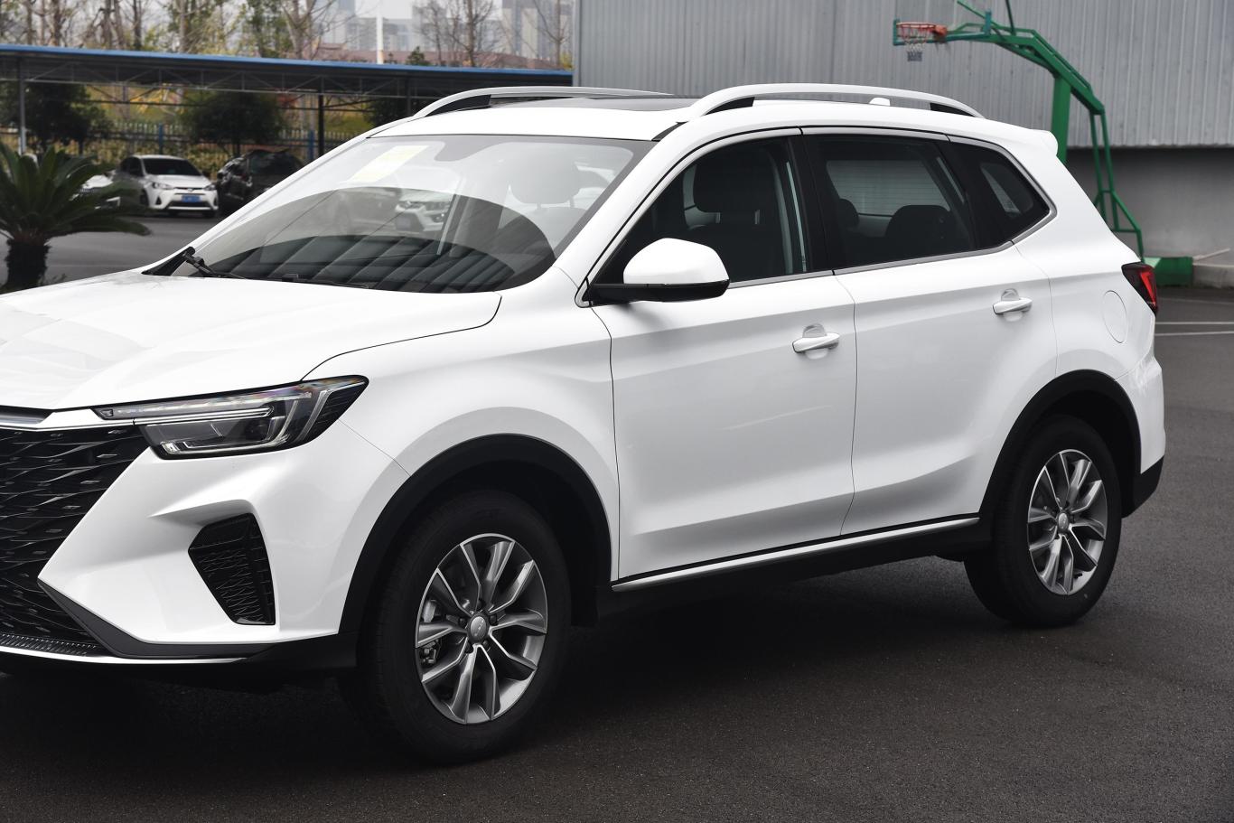 【荣威RX5PLUS 330TGI 双离合领潮智惠版外观细节图片-汽车图片大全】-易车