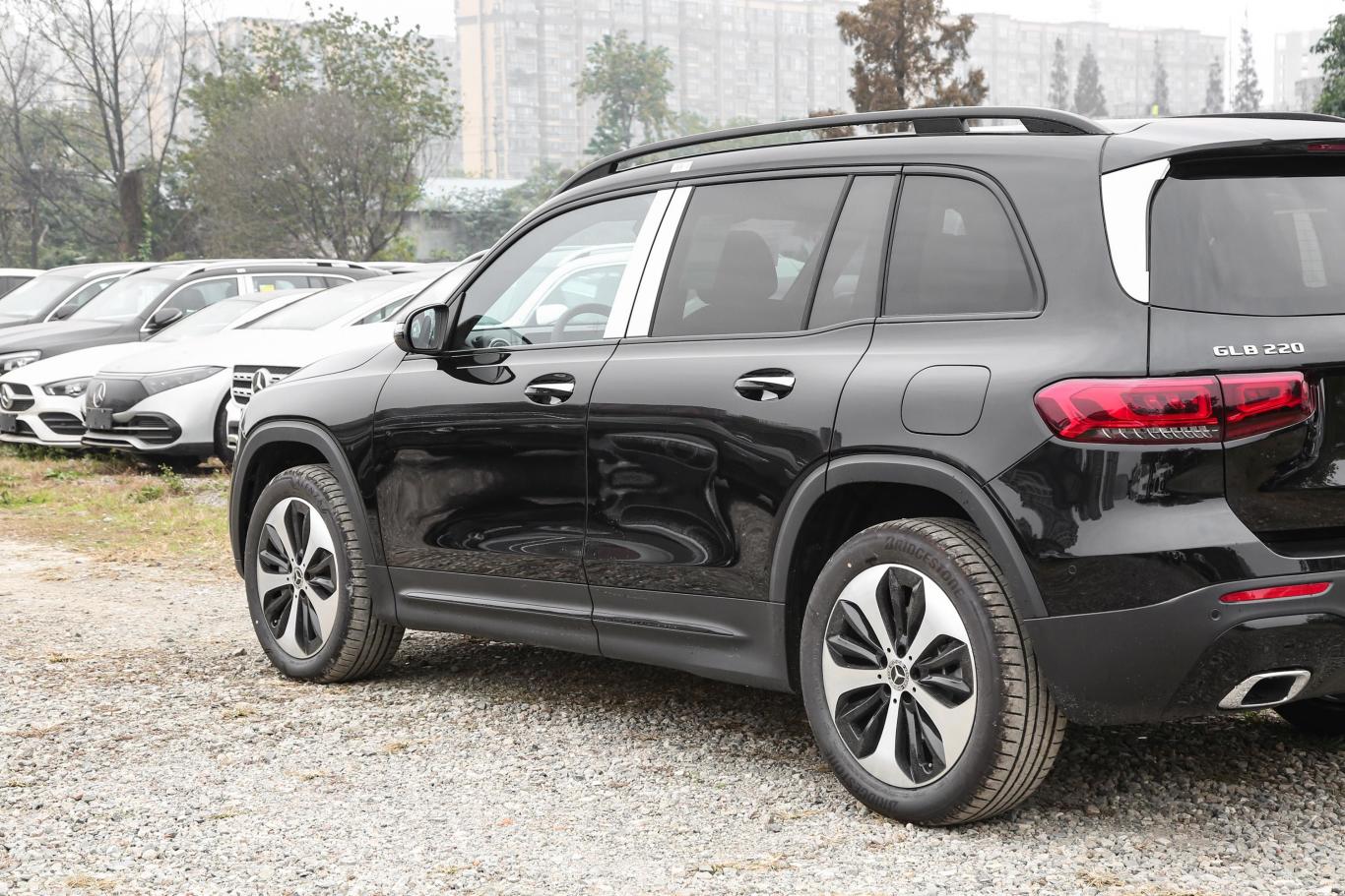【奔驰GLBGLB 220 4MATIC外观细节图片-汽车图片大全】-易车