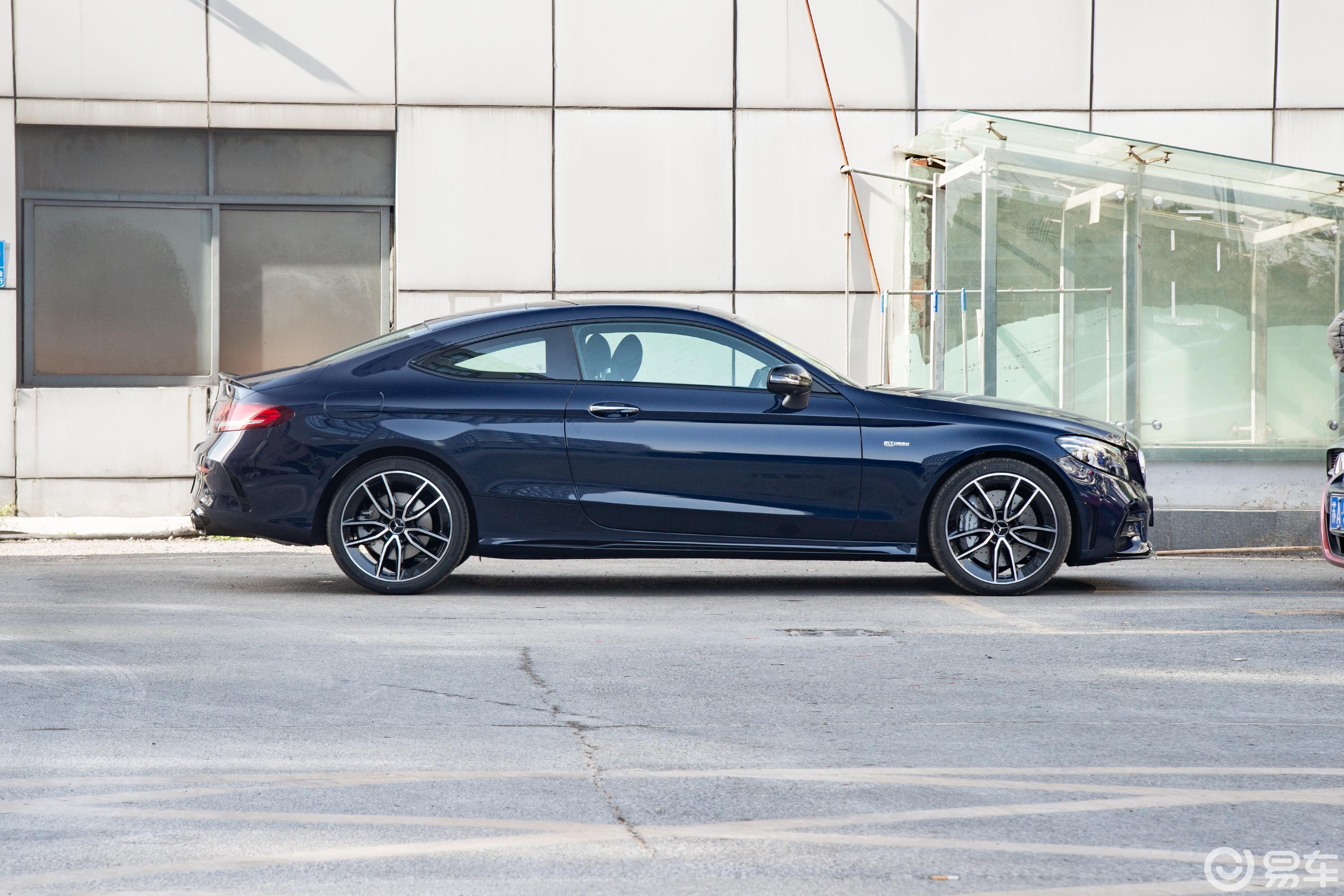 【奔驰C级 AMGAMG C 43 4MATIC 轿跑车正侧车头向右水平图片-汽车图片大全】-易车