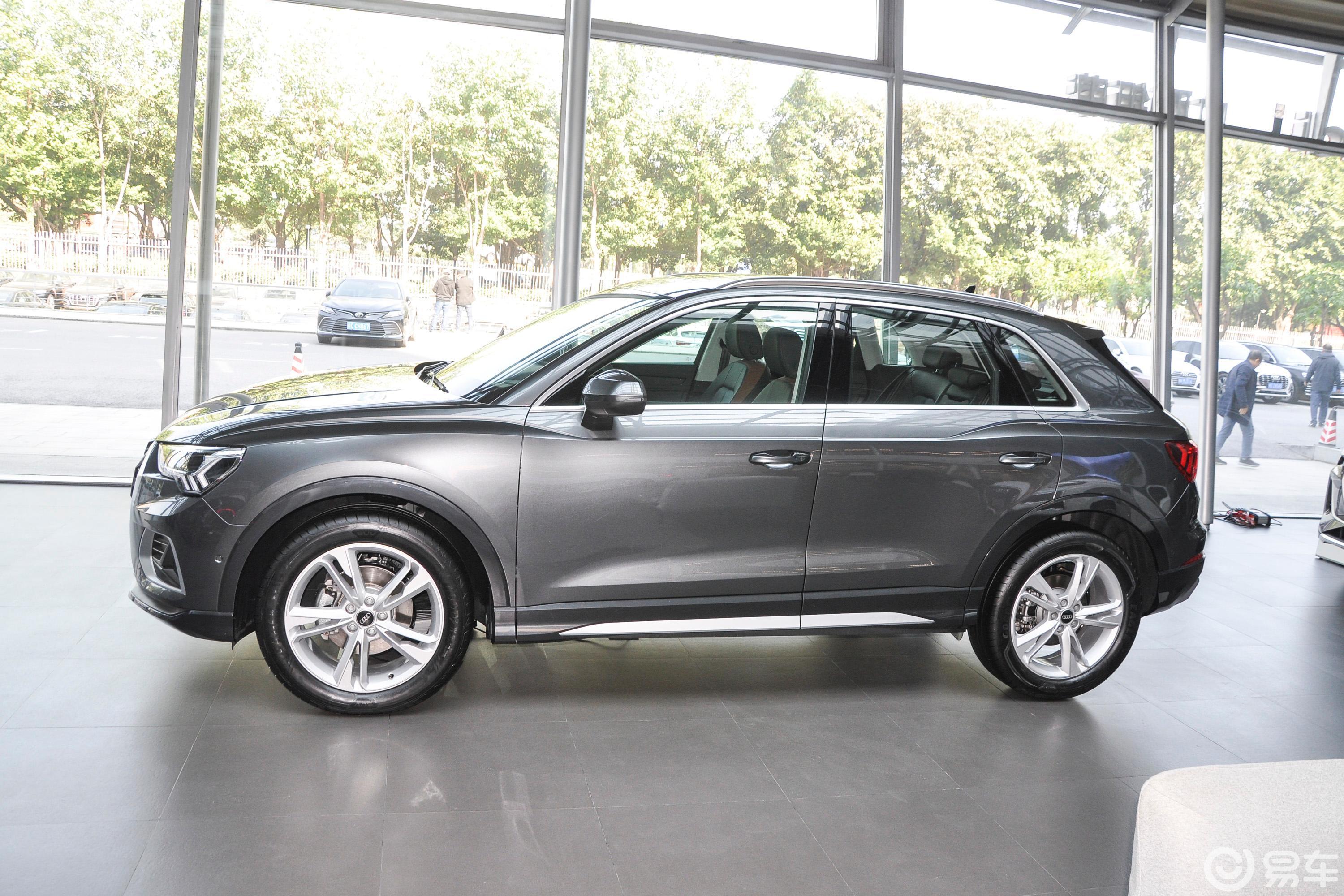 【奥迪Q335 TFSI 时尚致雅型正侧车头向左水平图片-汽车图片大全】-易车