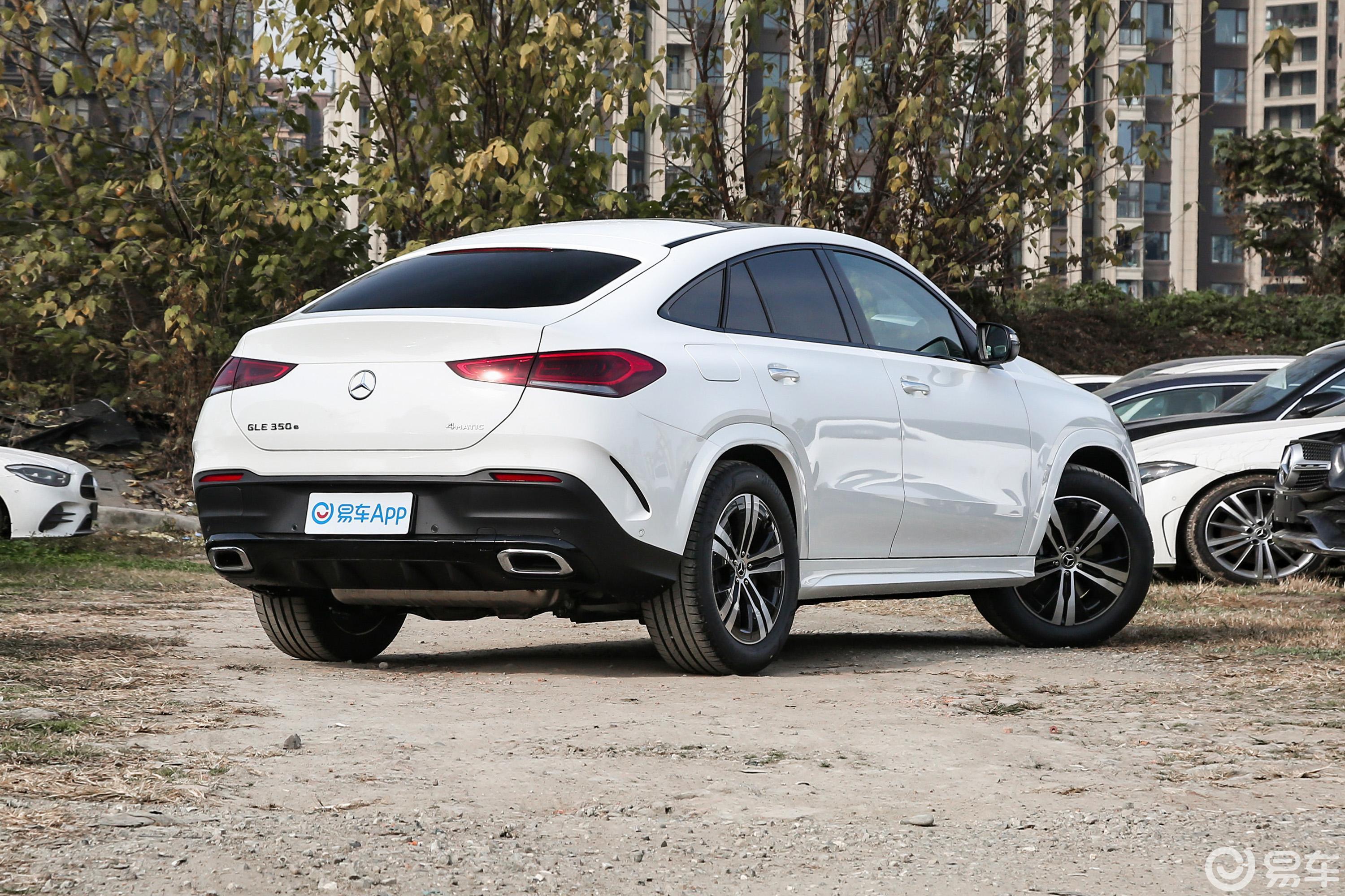 【奔驰GLE轿跑 插电混动GLE 350 e 4MATIC 轿跑SUV侧后45度车头向右水平图片-汽车图片大全】-易车