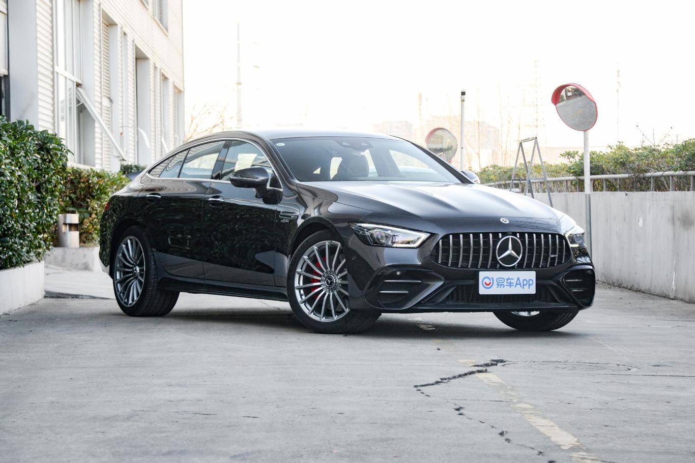【奔驰GT AMGAMG GT 50 4MATIC+ 四门跑车侧前45度车头向右水平图片-汽车图片大全】-易车
