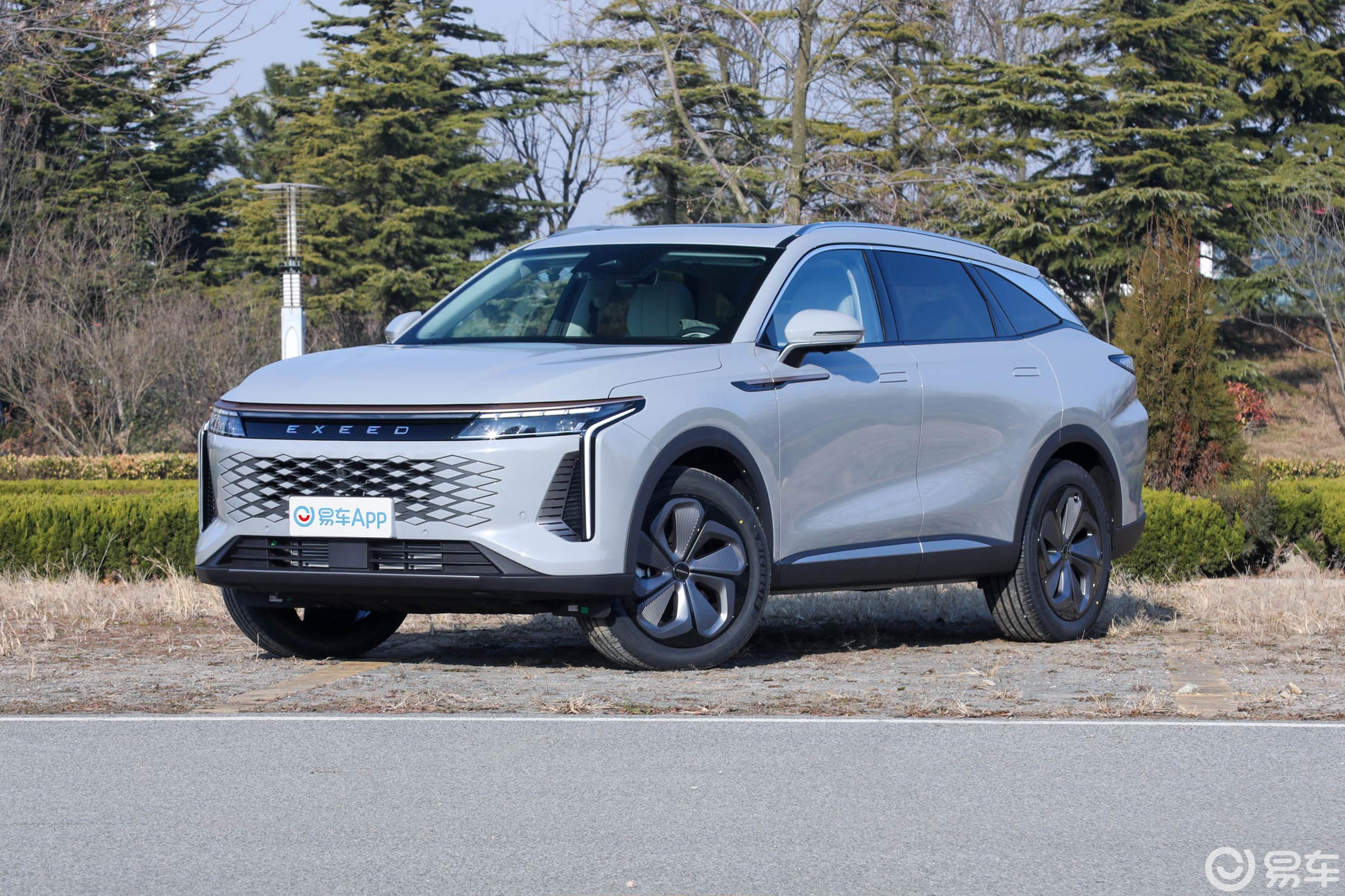 【星途瑶光400T 双离合四驱奢享版侧前45度车头向左水平图片-汽车图片大全】-易车