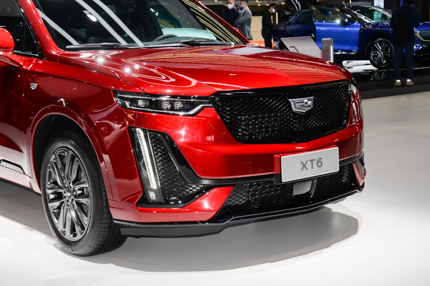 【凯迪拉克XT6轻混 2.0T 四驱铂金型黑钻版 6座外观图片-汽车图片大全】-易车