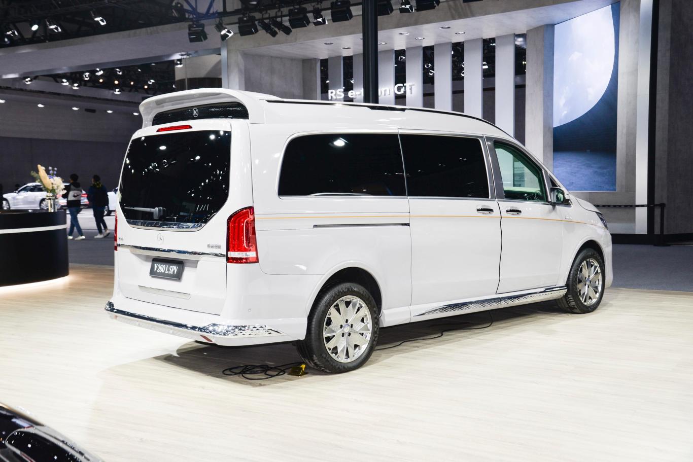 【克蒂翔翼系列2.0T MH9 4座侧后45度车头向右水平图片-汽车图片大全】-易车