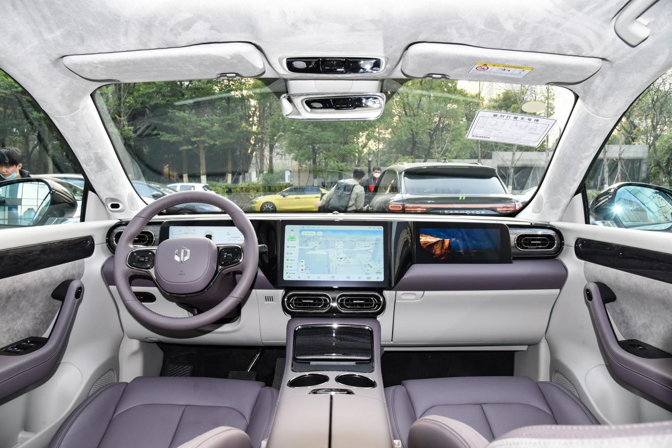 【零跑C11 增程版285km 285智享版内饰全景正拍图片-汽车图片大全】-易车