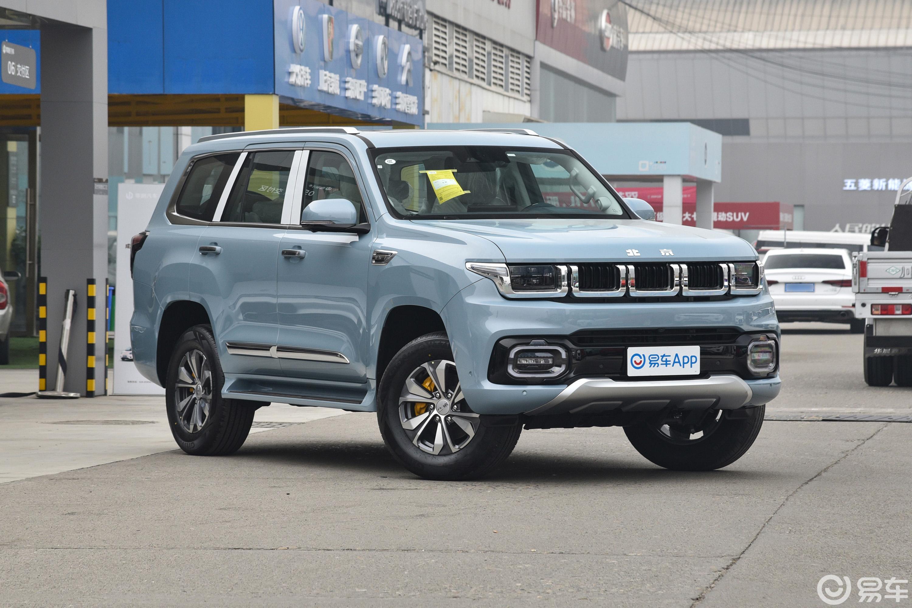 【北京BJ602.0T 五一版 5座 汽油外观灯组图片-汽车图片大全】-易车