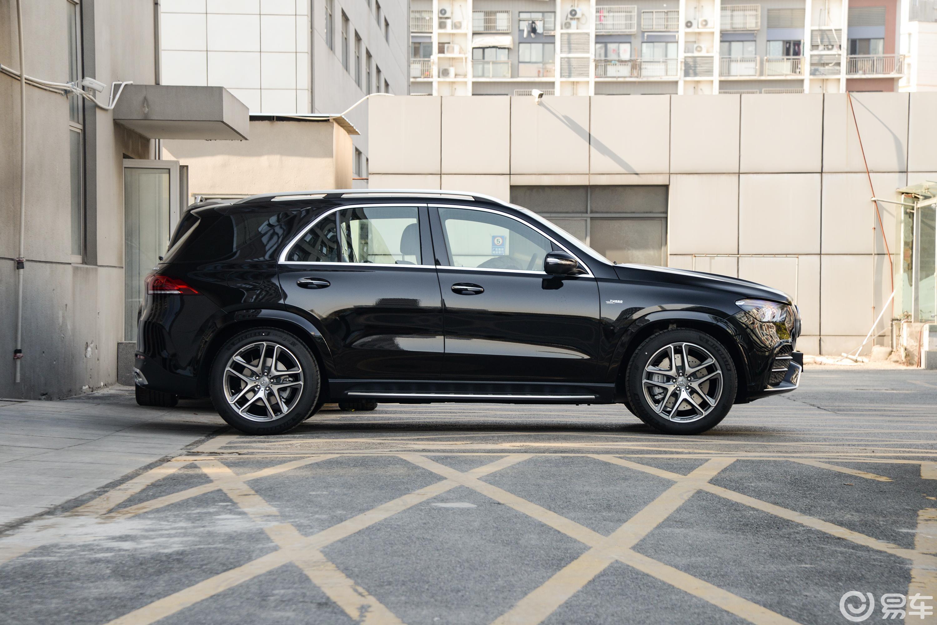 【奔驰GLE AMGAMG GLE 53 4MATIC+正侧车头向右水平图片-汽车图片大全】-易车