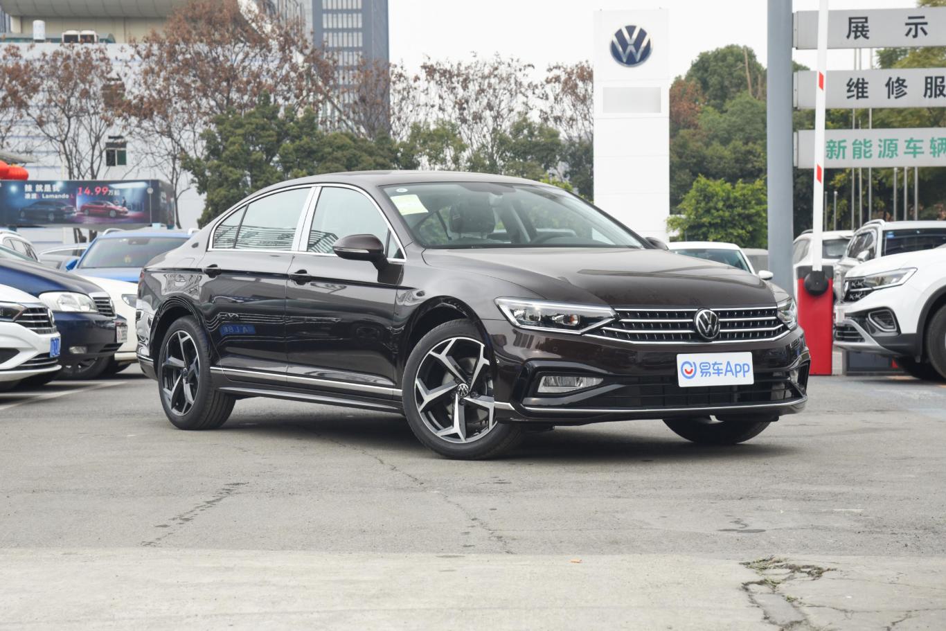 【迈腾200万辆纪念版 330TSI 领先型侧前45度车头向右水平图片-汽车图片大全】-易车