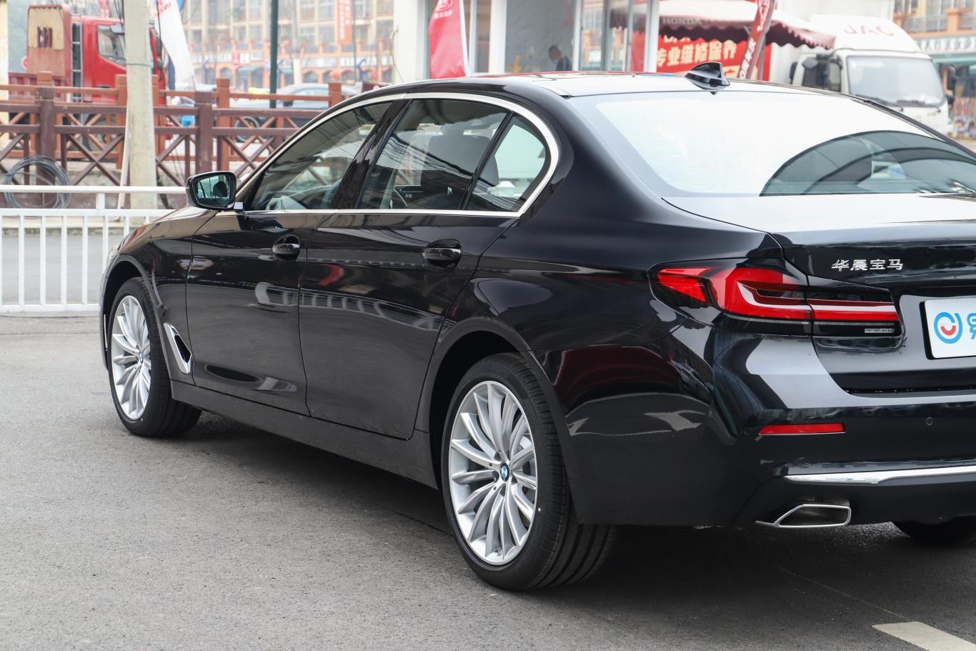 【宝马5系530Li 尊享型 豪华套装外观细节图片-汽车图片大全】-易车