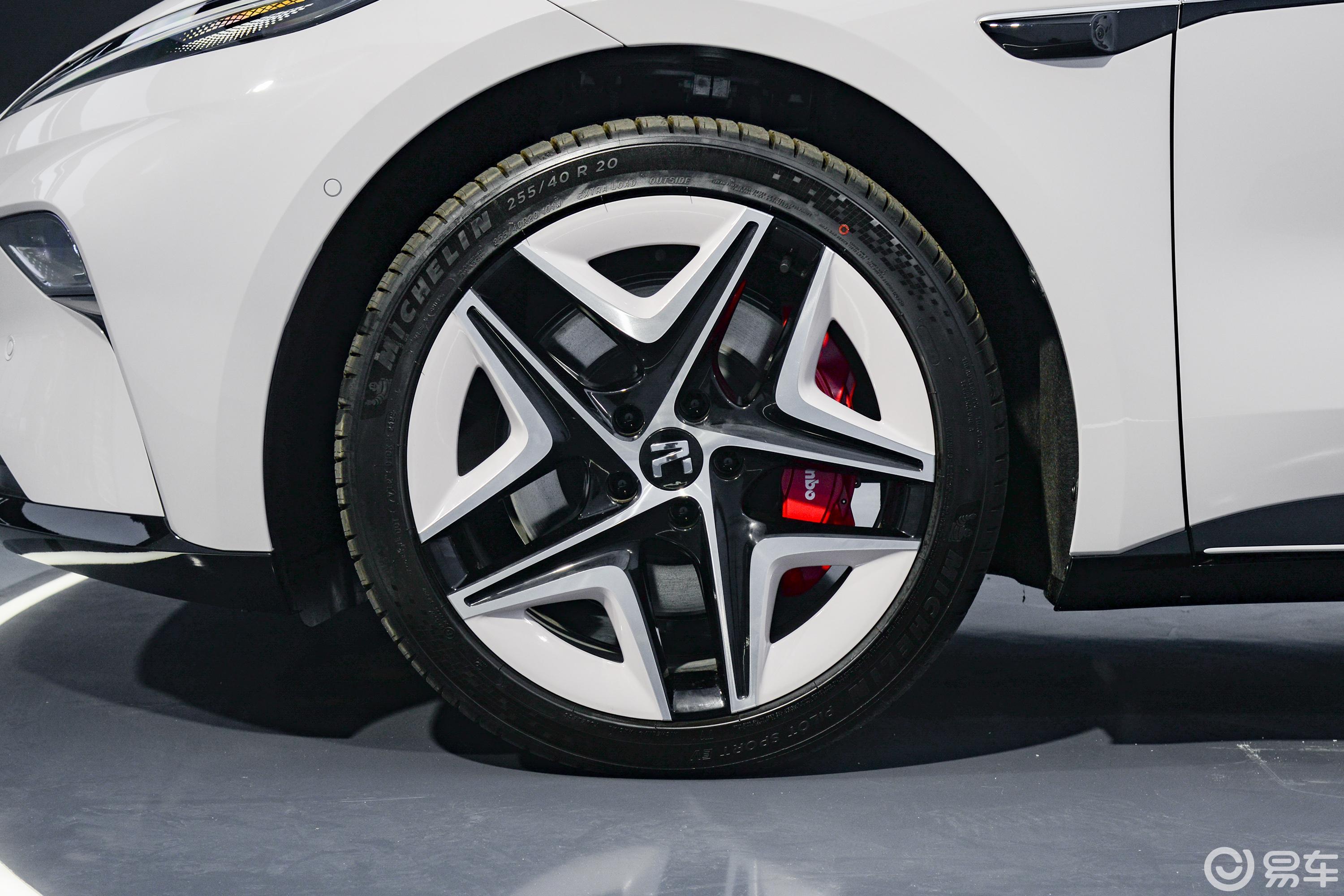 【飞凡F7600km 四驱性能Pro版前轮毂造型图片-汽车图片大全】-易车