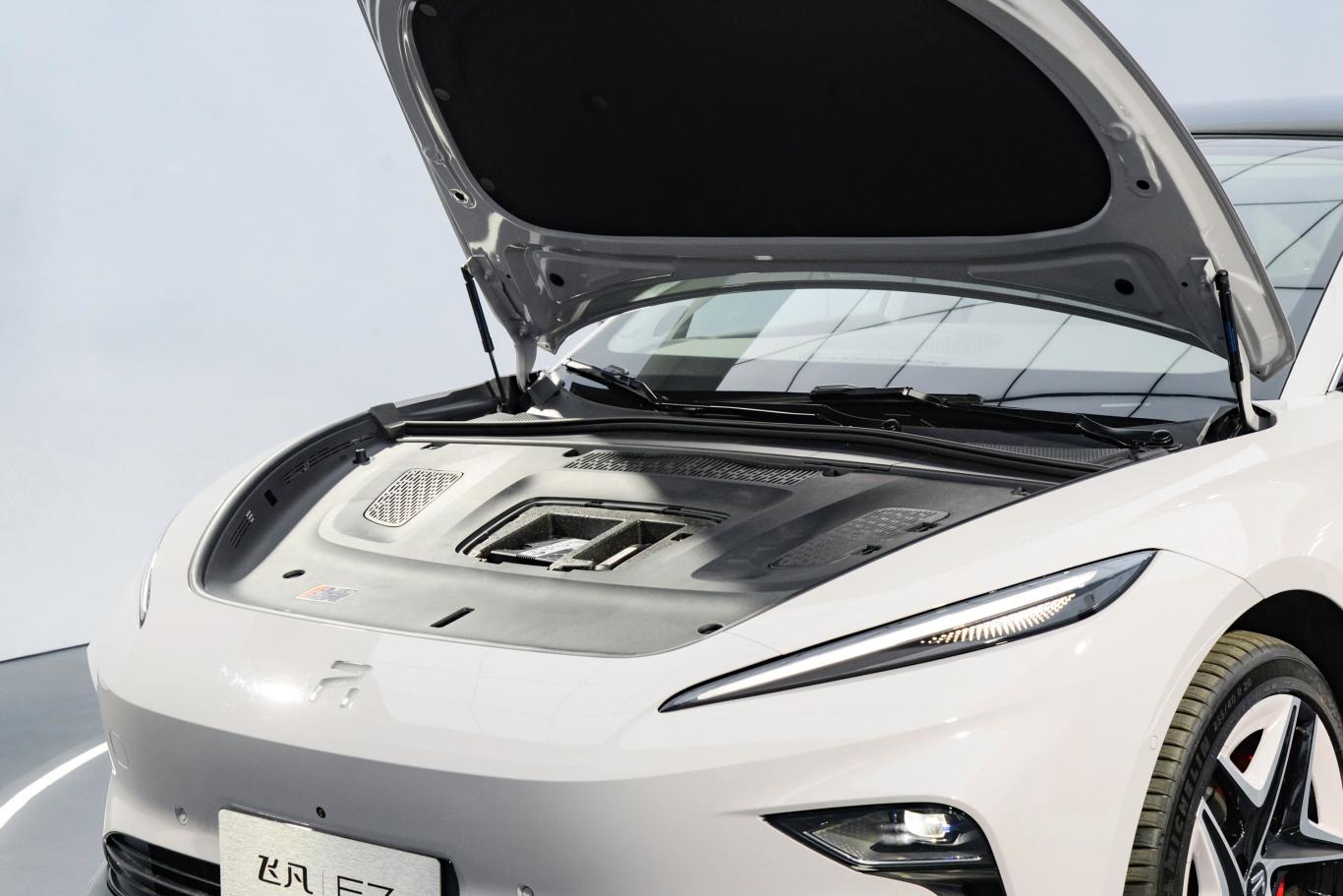 【飞凡F7600km 四驱性能Pro版动力底盘图片-汽车图片大全】-易车